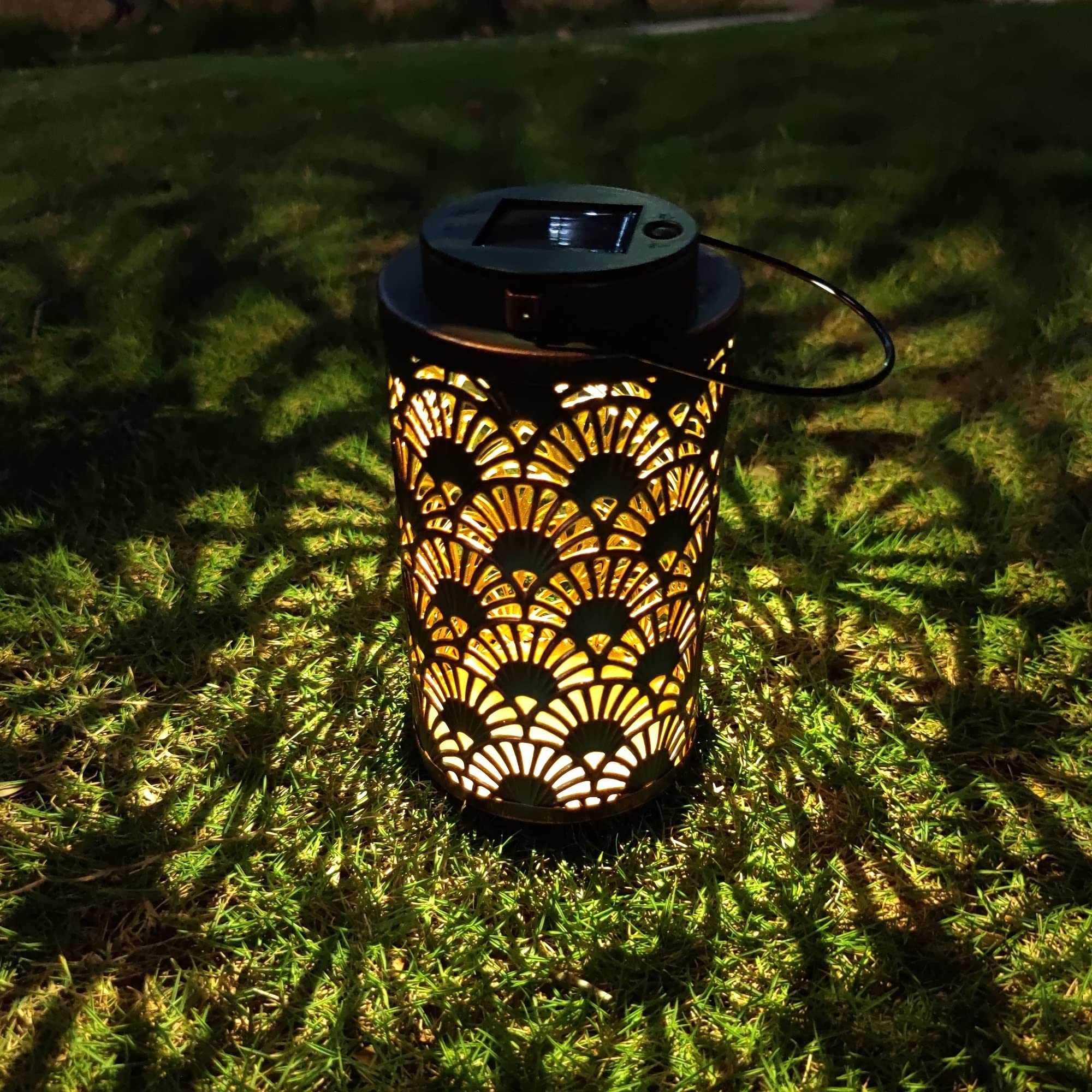JOYBee 2pcs Solar Lantern Outdoor-Hanging Solar Lanterns- Waterproof Lantern Solar Lights Outdoor- LED Table Solar Lights for Patio Garden Courtyard Porch Courtyard Pathway Decorative