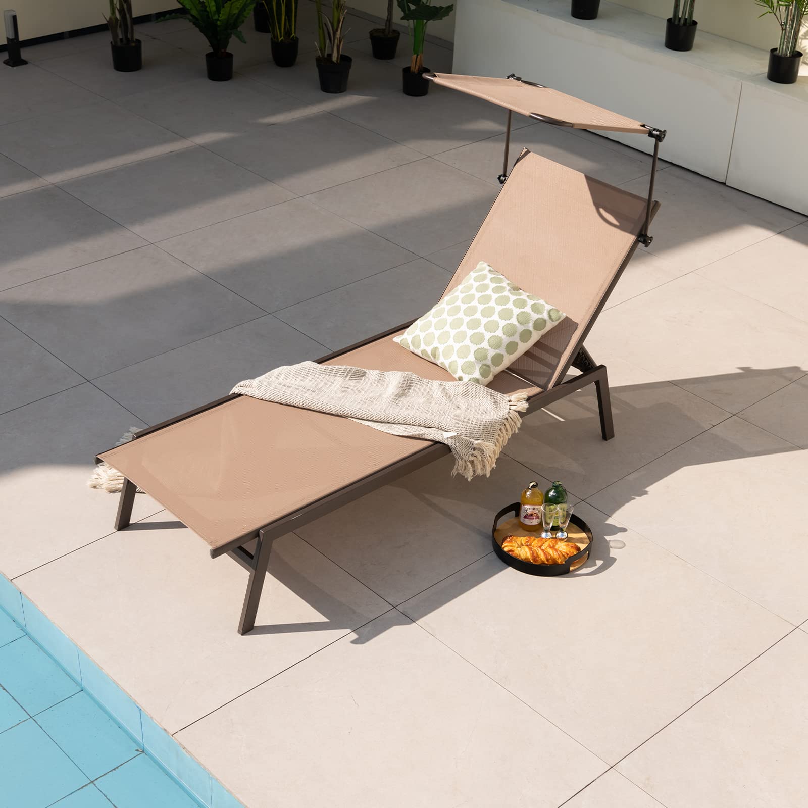 Tangkula Patio Chaise Lounge Chair, Outdoor Recliner with Adjustable Canopy & Cup Holder, 6-Level Backrest, Heavy-Duty Metal Reclining Lounger for Poolside, Backyard (1, Brown)
