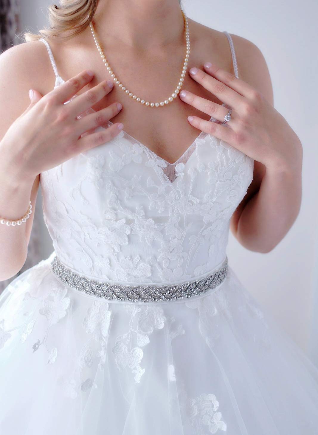 AWAYTR Bridal Rhinestone Wedding Belt - Silver Rhinestone Belts for Women Formal Evening Dress (Black)