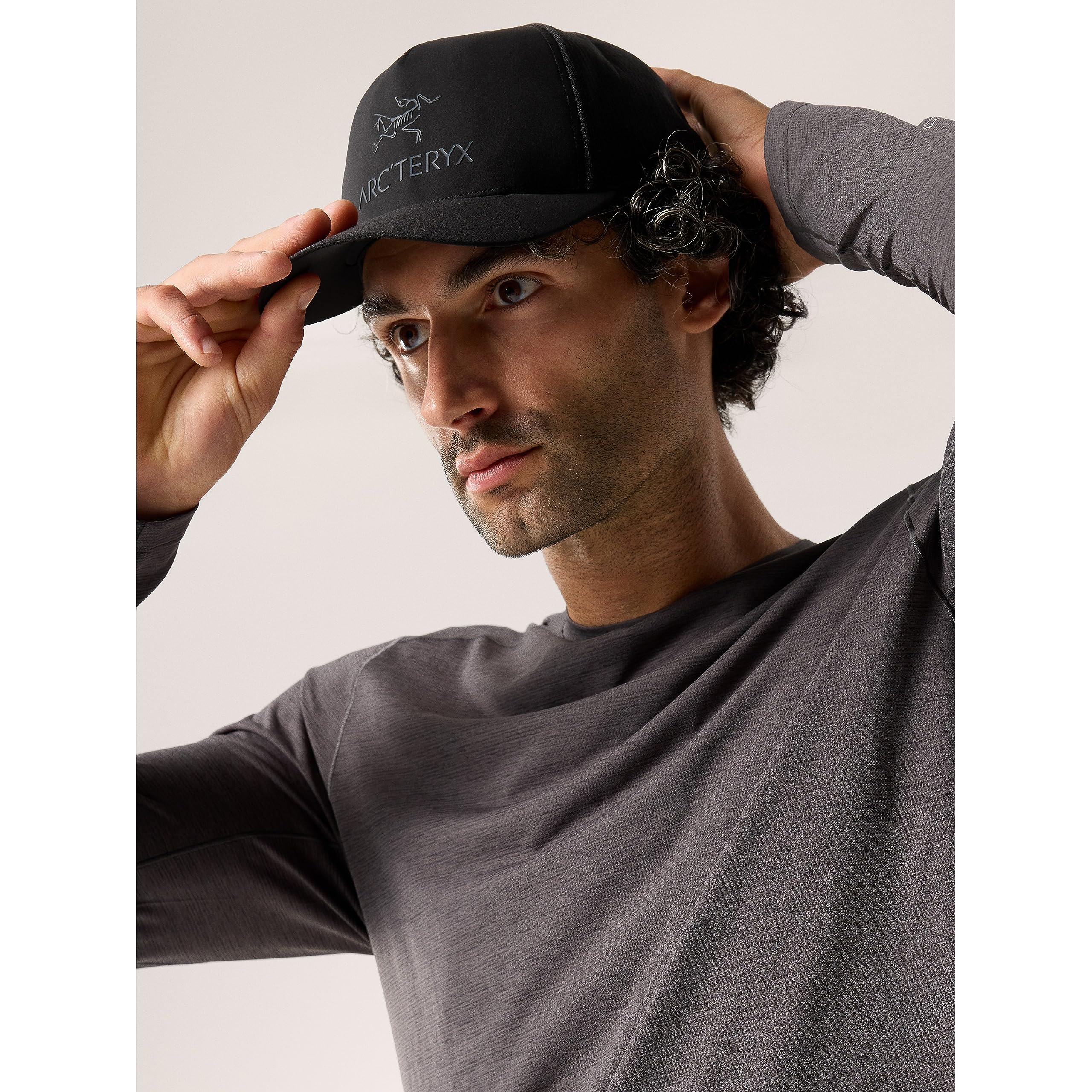 Arc'teryx Bird Curved Brim Trucker Hat | Curved-Brim Performance Trucker | Black, One Size