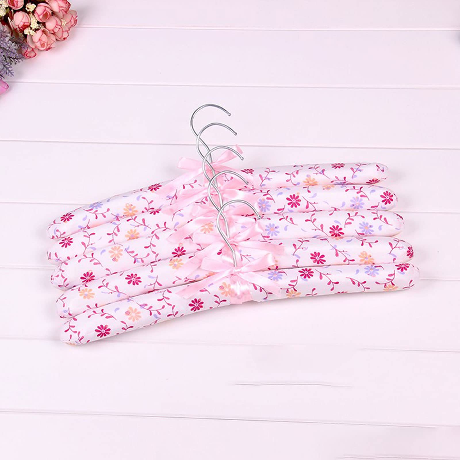 Fazanwey Padded Hangers for Clothes Satin Hangers Clothes Hangers Padded Hangers for Women Sweaters (Floral-5pcs)