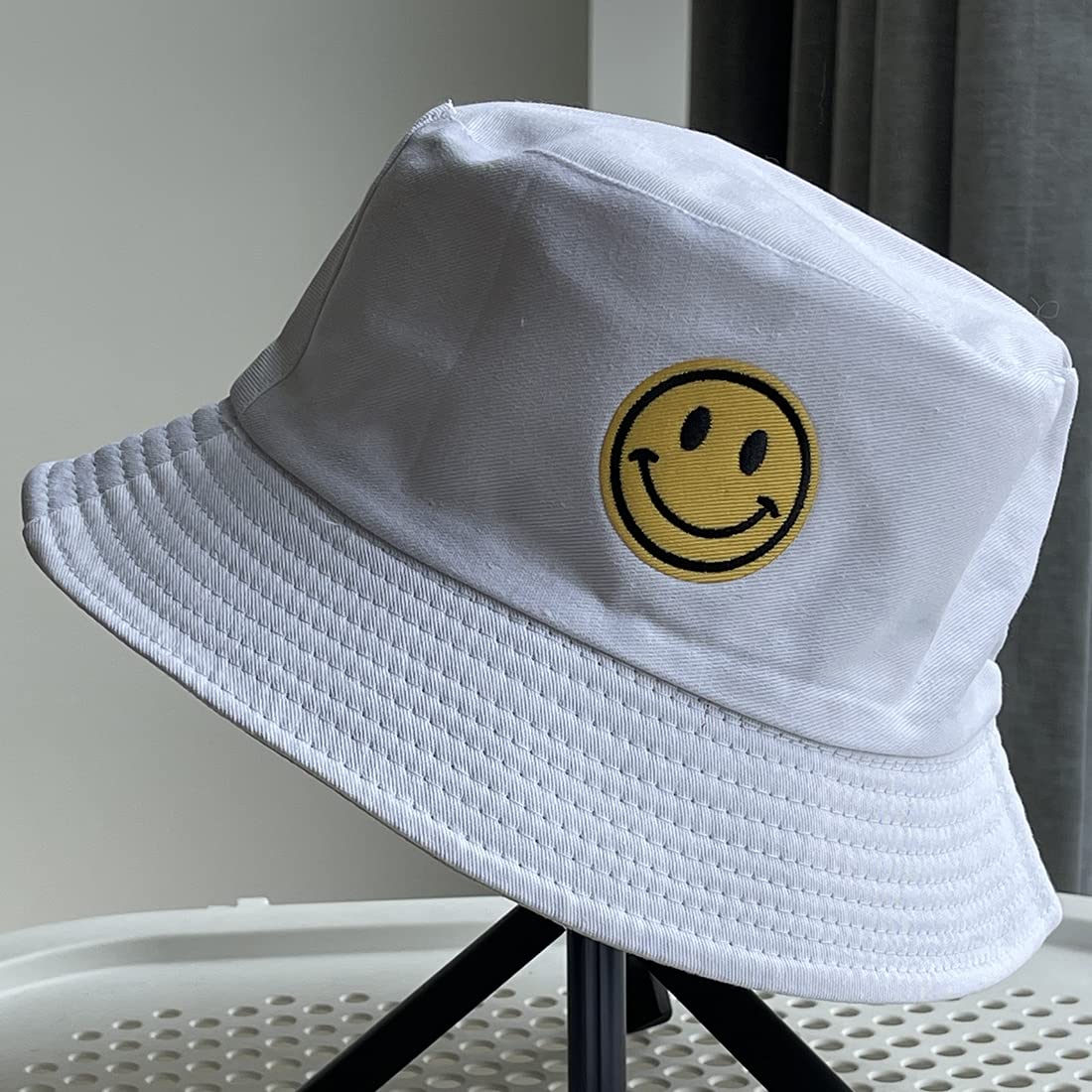 Anroll Unisex Smiling Face Embroidered Bucket Hats Sun Hat for Womens Men (White)