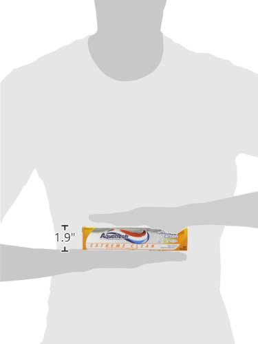 Aquafresh Extreme Clean Whitening Action Fluoride Toothpaste for Cavity Protection, 5.6 ounce