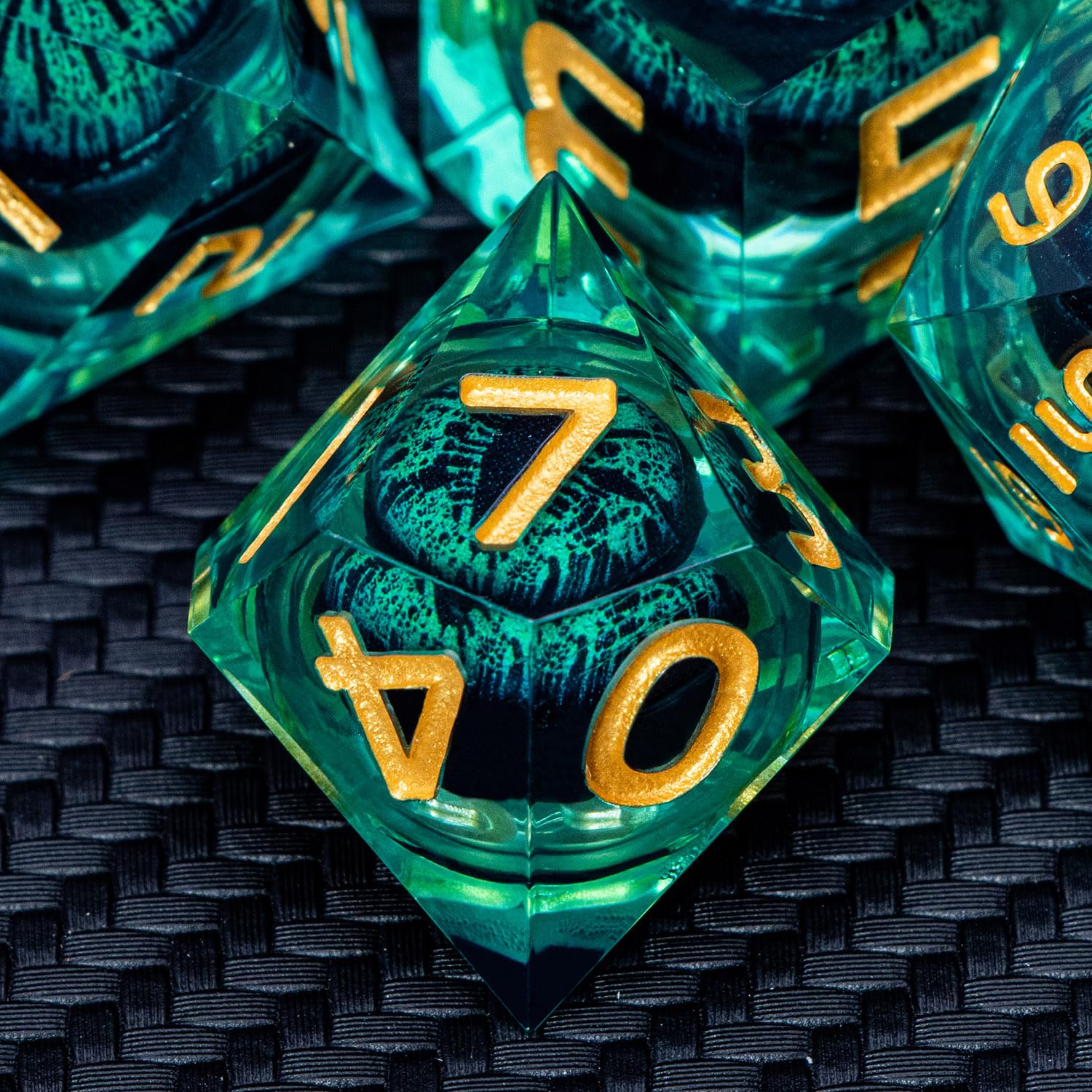 ARUOHHA Dragon Eye DND Dice, Green Resin Sharp Edged Dice Set with Gift Box, Dungeons and Dragons Liquid Core Dice RPG Handmade Polyhedral D&D Dice Role Playing Game D and D Dice D20 D12 D10 D8 D6 D4