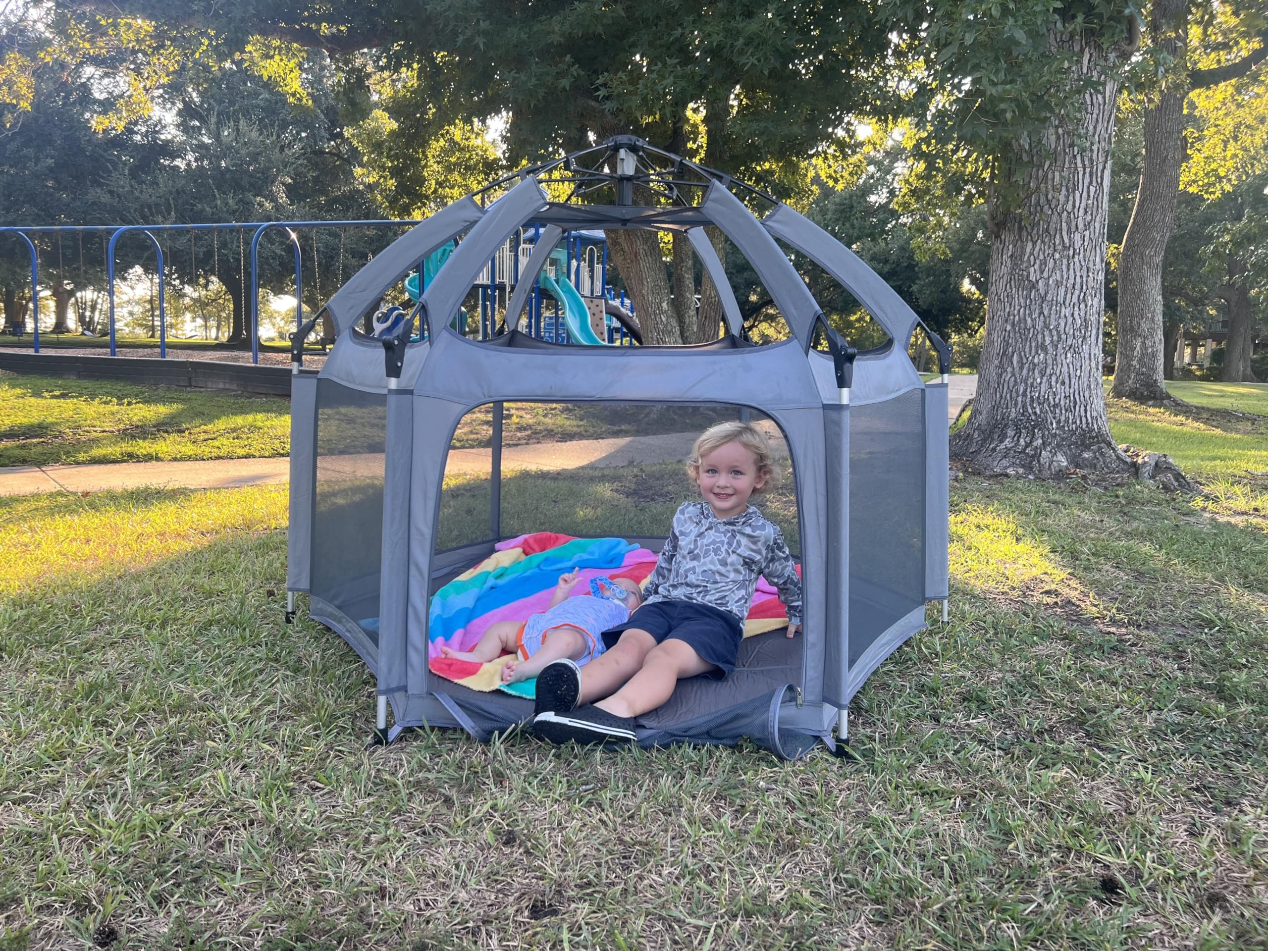 Barton Moore Pop Up Baby Play Pen: Large Portable Play Yard for Babies and Toddlers, Ideal for The Beach, Camping, RV Indoor and Outdoor Use, Compact, Lightweight and Packable for Travel.