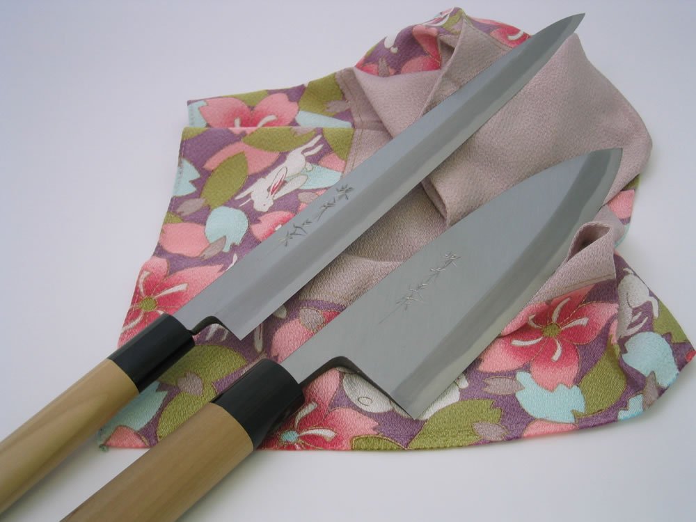 Houcho.com Sakai Ajimasa, Genuine Sakai-Manufactured, 7.6" (180mm) Kasumi White Steel Deba Knife