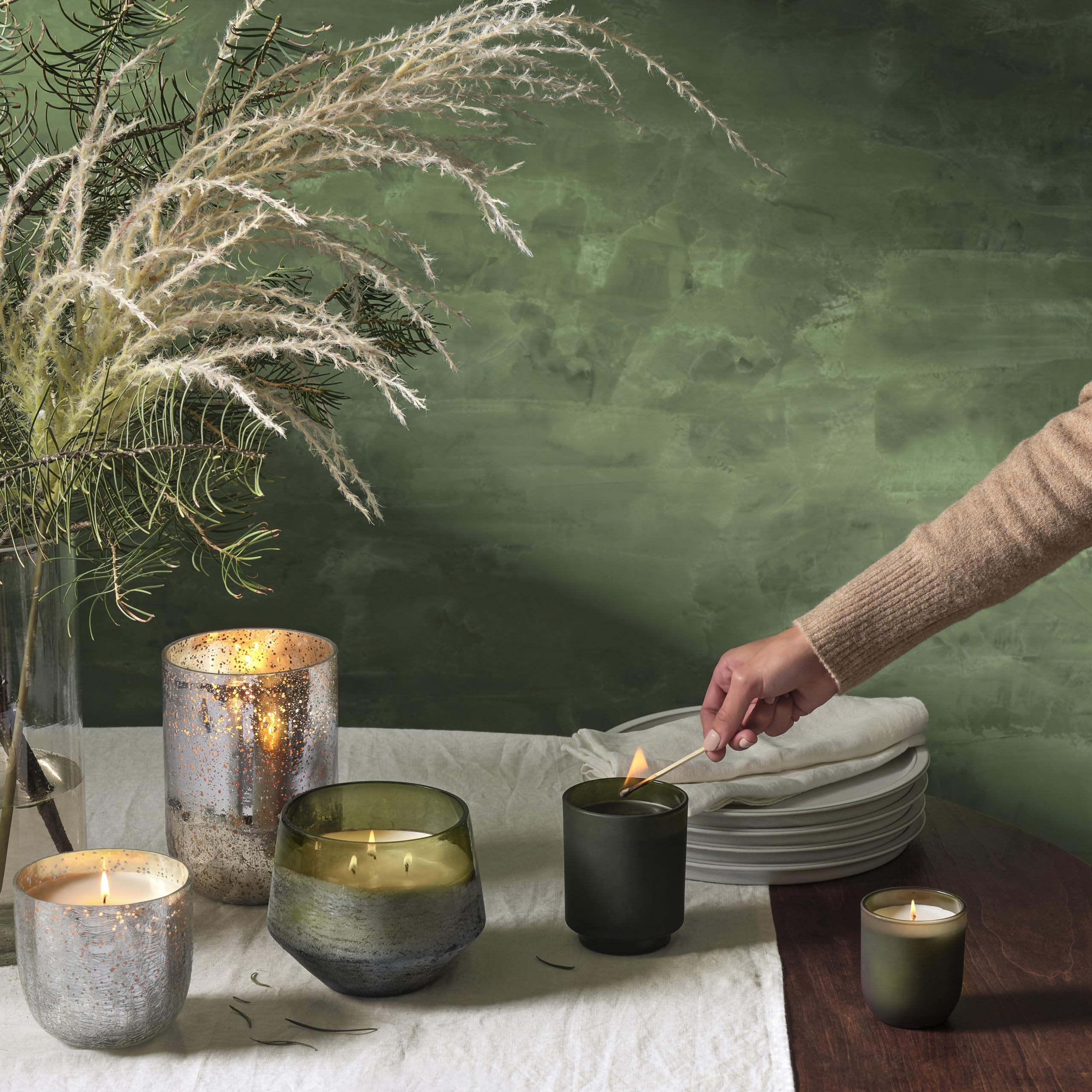 ILLUME Large Baltic Glass Candle, Balsam & Cedar