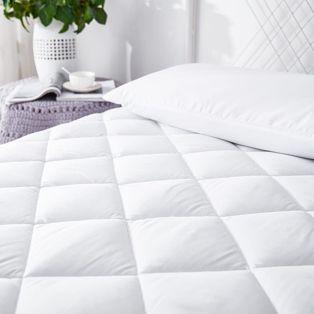 Uraclaire Mattress Pad with 8-21'' Deep Pocket,Cooling Mattress Topper Cover,Ultra Soft Quilted Fitted Breathable Fluffy Microfiber Mattress Protector(Full)