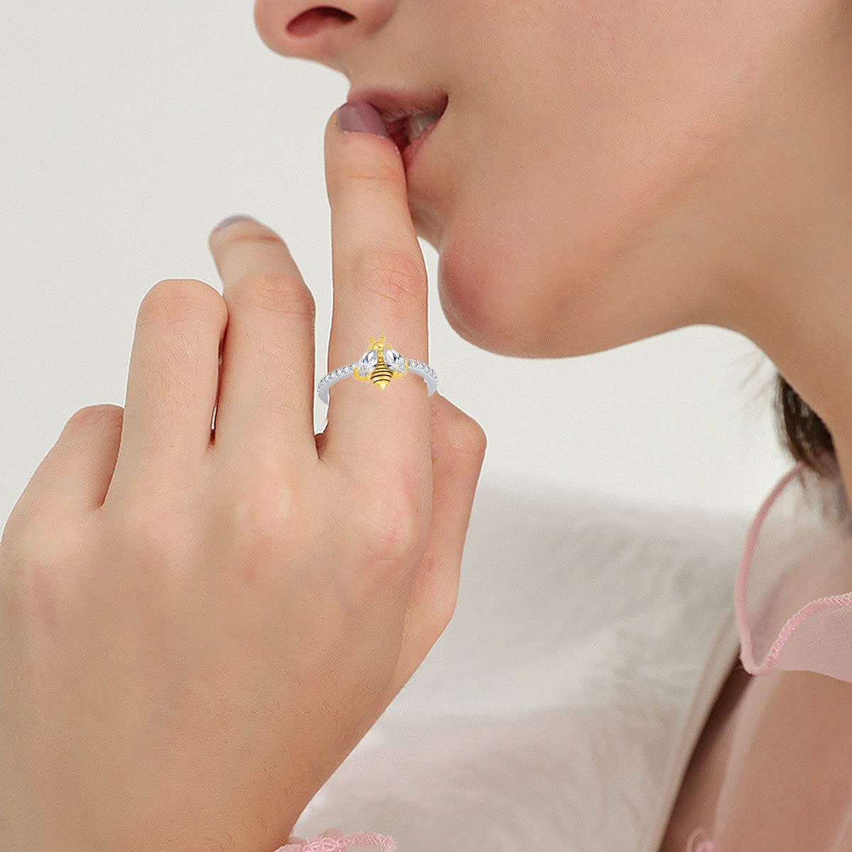 Bee Ring Sterling Silver Bee Band Ring with Crystal Promise Ring Gift for Women Teen Girl (6)