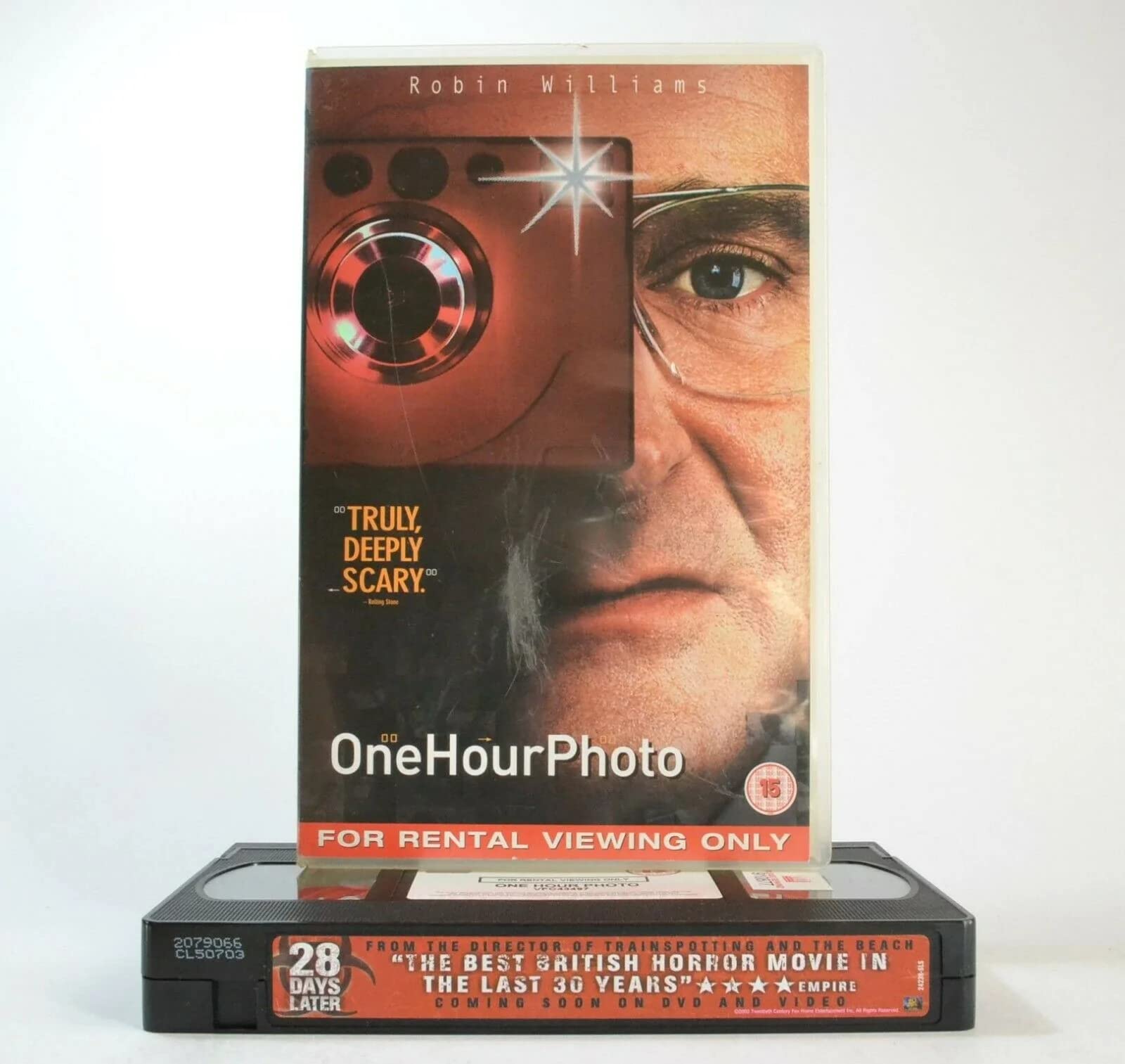 One Hour Photo: Thriller (2002) - Suspensful Story - Large Box - Ex-Rental - VHS