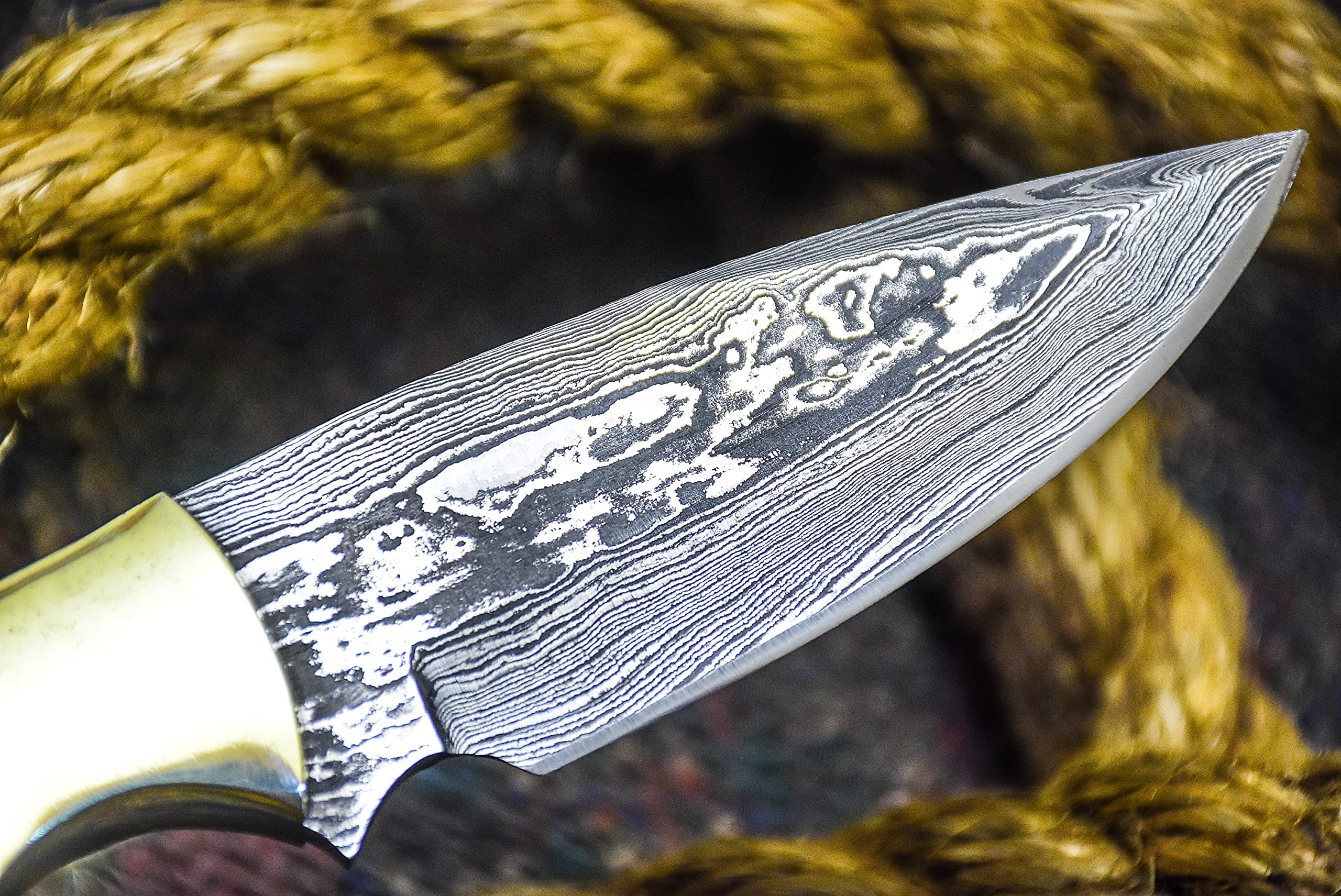 Alonzo Beautiful Damascus Knife Made of Remarkable Damascus Steel Ram Handle-Ideal Hunting Fixed Balde Brass Tube Knife with Sheath 26202