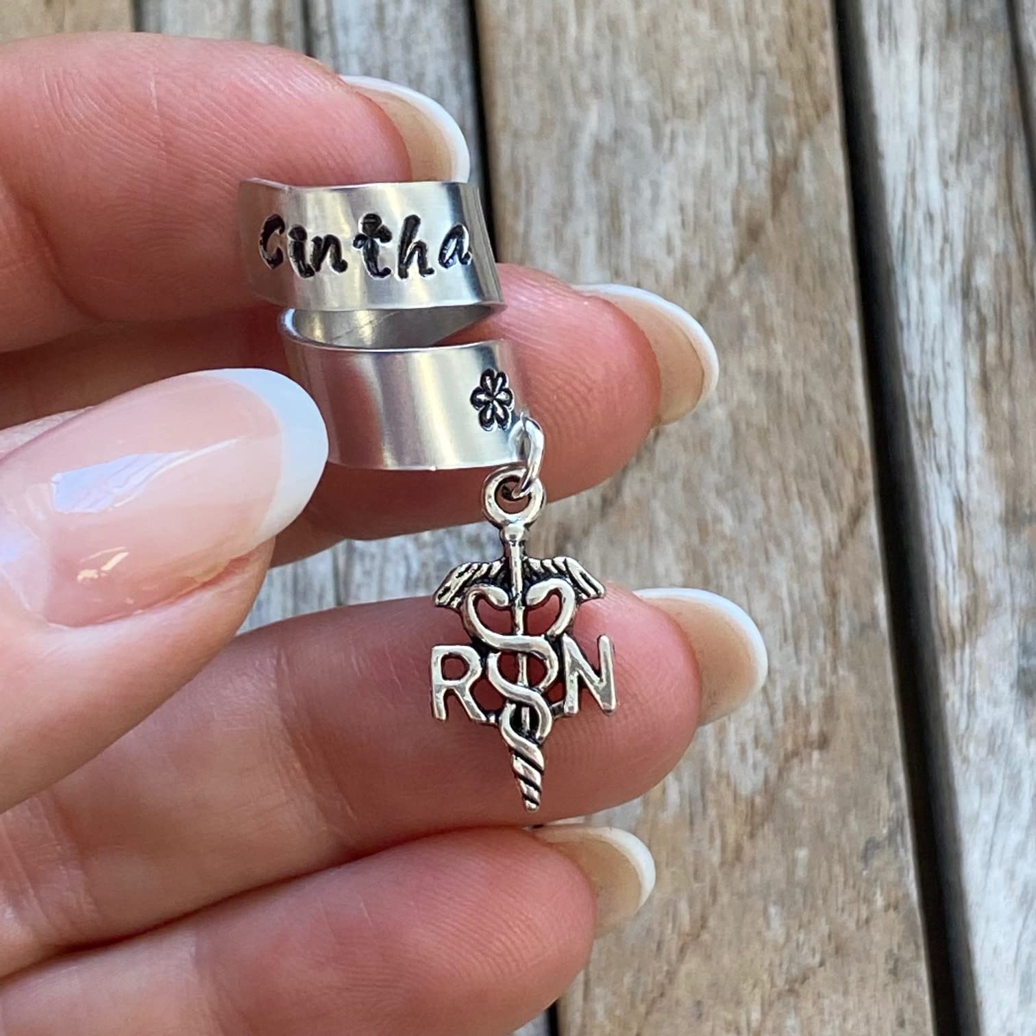 Carrie Clover Stethoscope Name Tag, Stethoscope ID Tag with charm, Stethoscope Charm, Stethoscope Name Tag, Nurse Appreciation Gift, Nurse Graduation Gift, Pinning Ceremony Health Professional gift