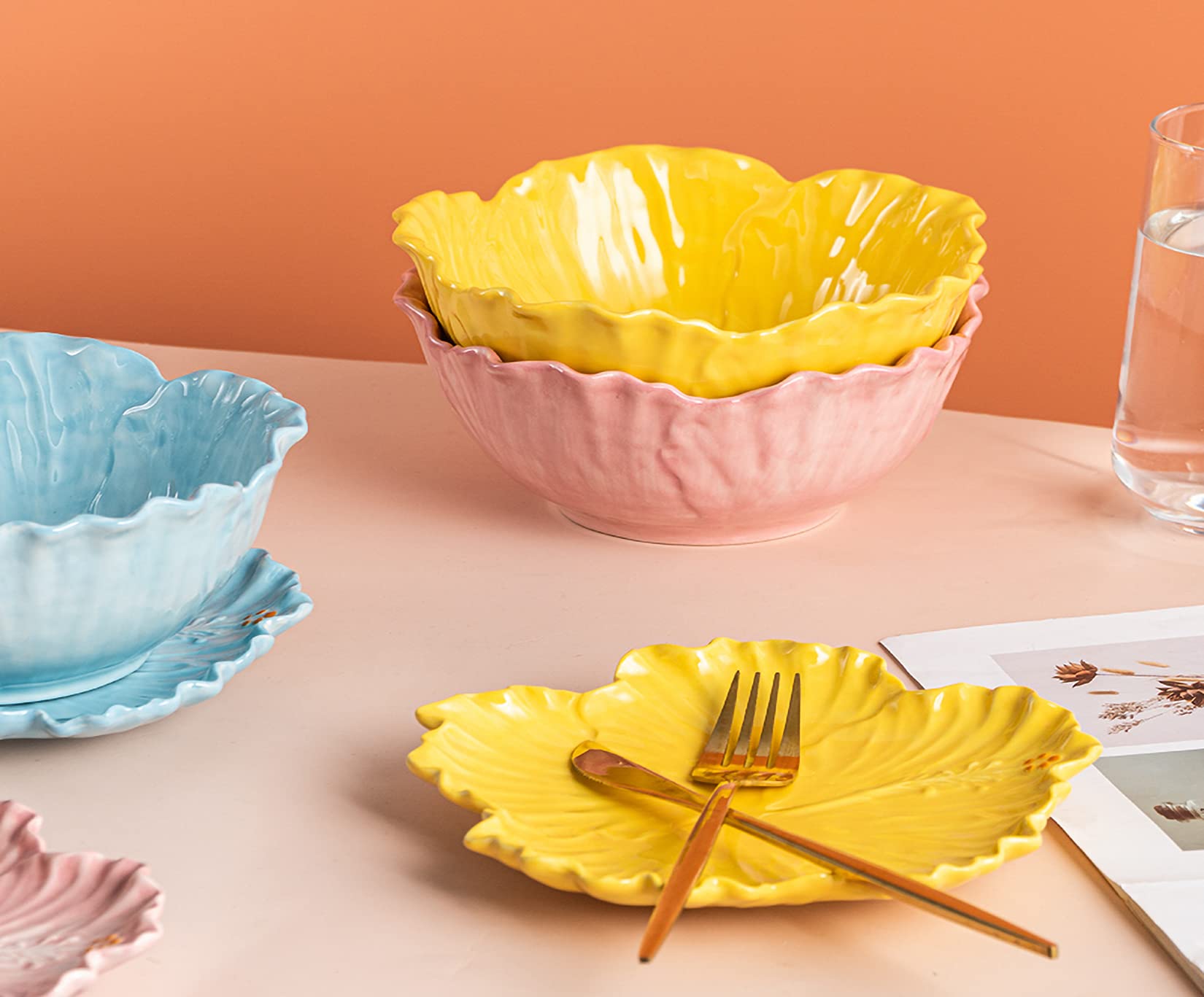 AwakingWaves Cute Handmade Ceramic Cereal Bowl with Hibiscus Designs for Fruit, Salad and Soup,Sculpted Flower-Shaped Candy Pink Bowl for Kitchen, Microwave and Dishwasher Safe, Party Decor