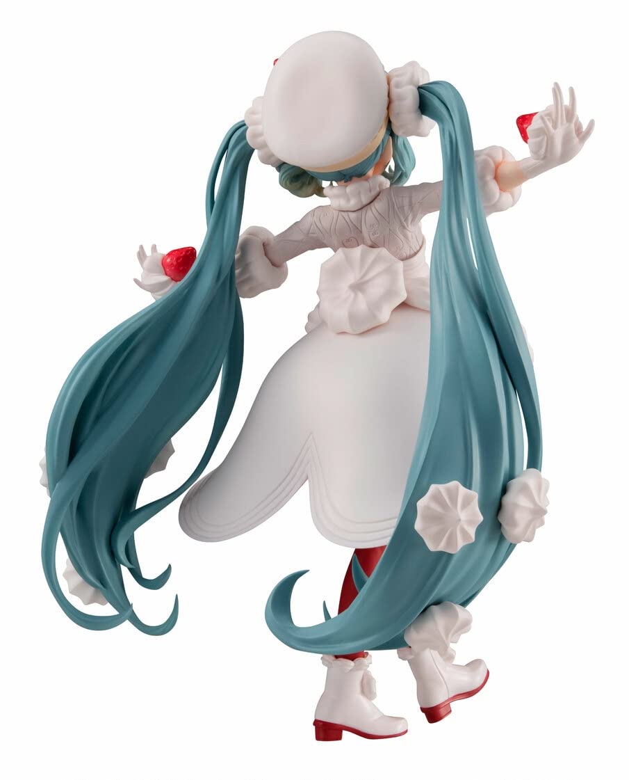FuRyu Hatsune Miku (Sweet Tea Time Strawberry Shortcake Version) PVC Figure, Multicolor