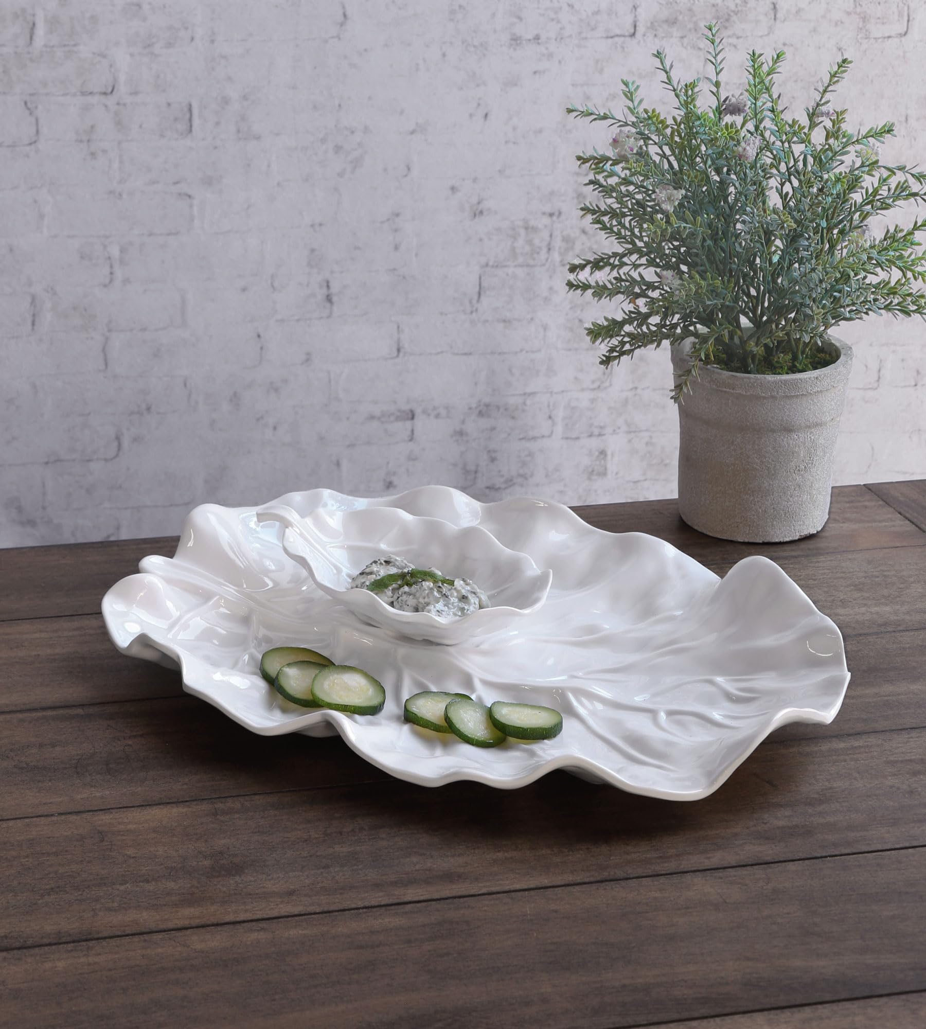 Beatriz Ball Vida Lettuce Leaf Chip & Dip