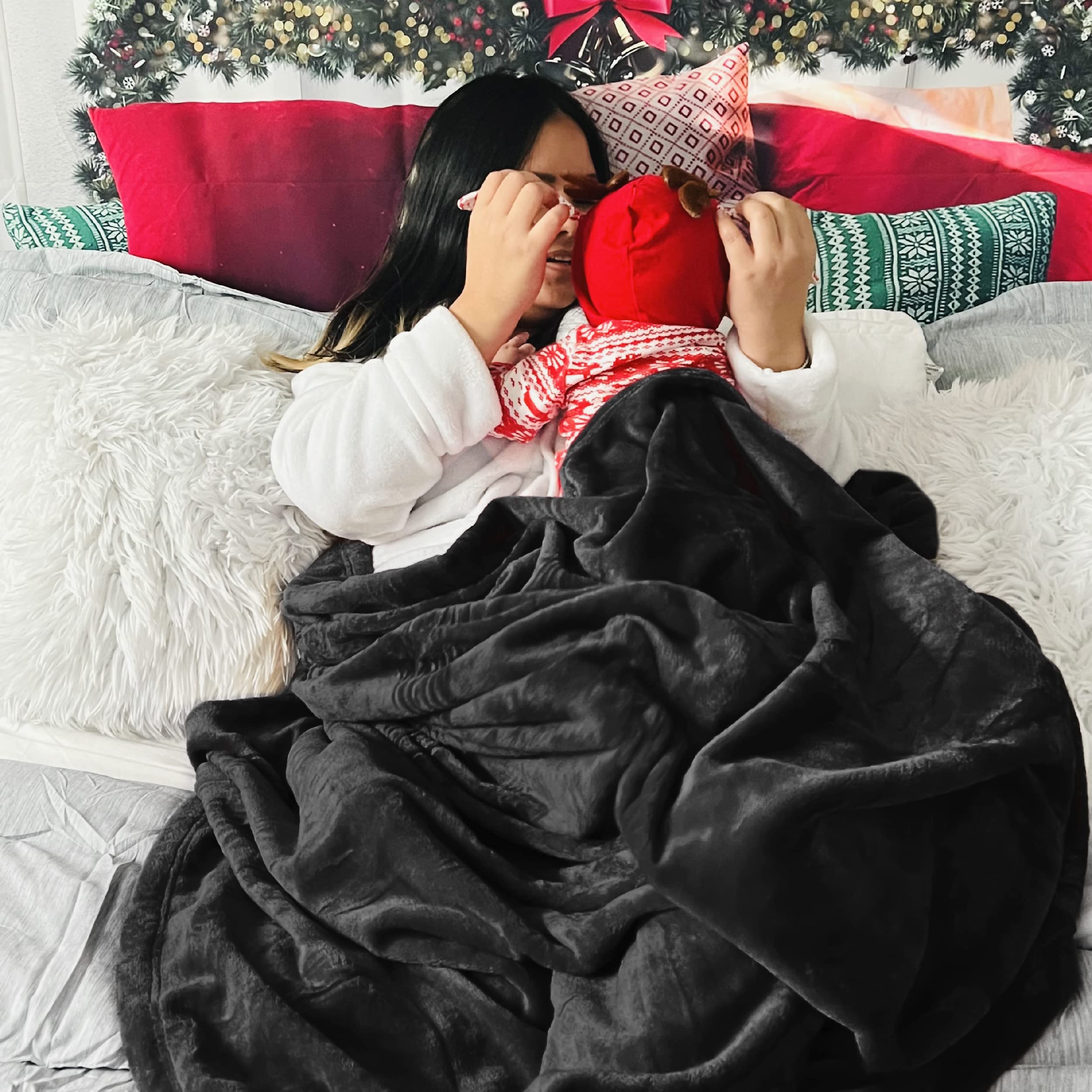Bedsure Fleece Blanket Throw Blanket Ash Grey - 300GSM Throw Blankets for Couch, Sofa, Bed, Soft Lightweight Plush Cozy Blankets and Throws for Toddlers