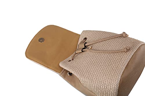 Brand: SEVEVN This is a cute and fashionable backpack woven in rattan that can also be carried by hand. (beige)