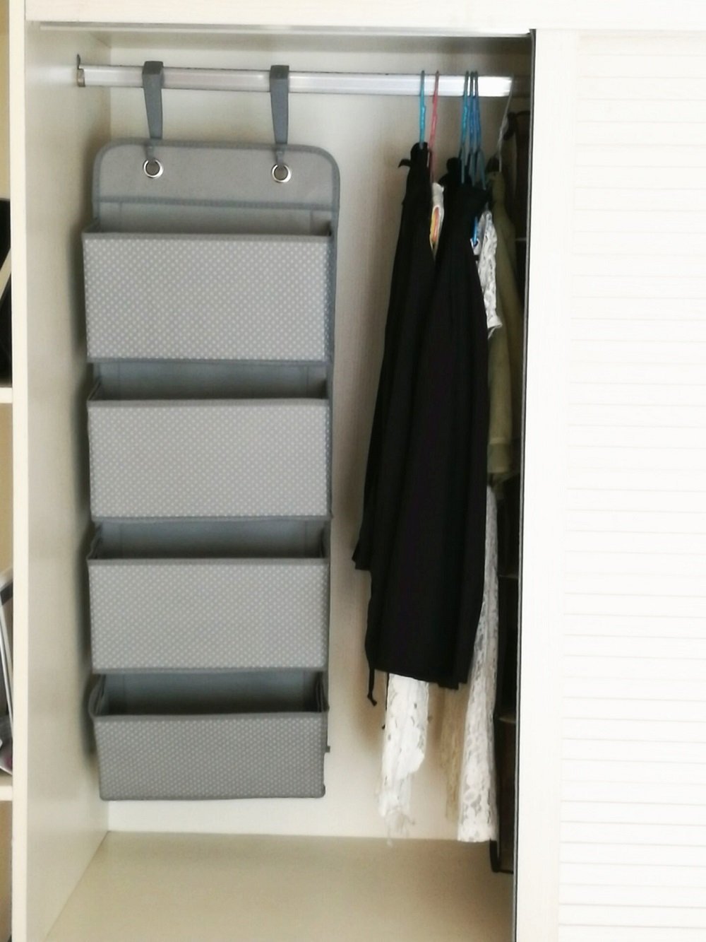 Dreamsy Hanging Closet Organizer, 4-Pockets Wall Mount/Over Door Storage for Toys, Purses, Keys, Sunglasses - Grey