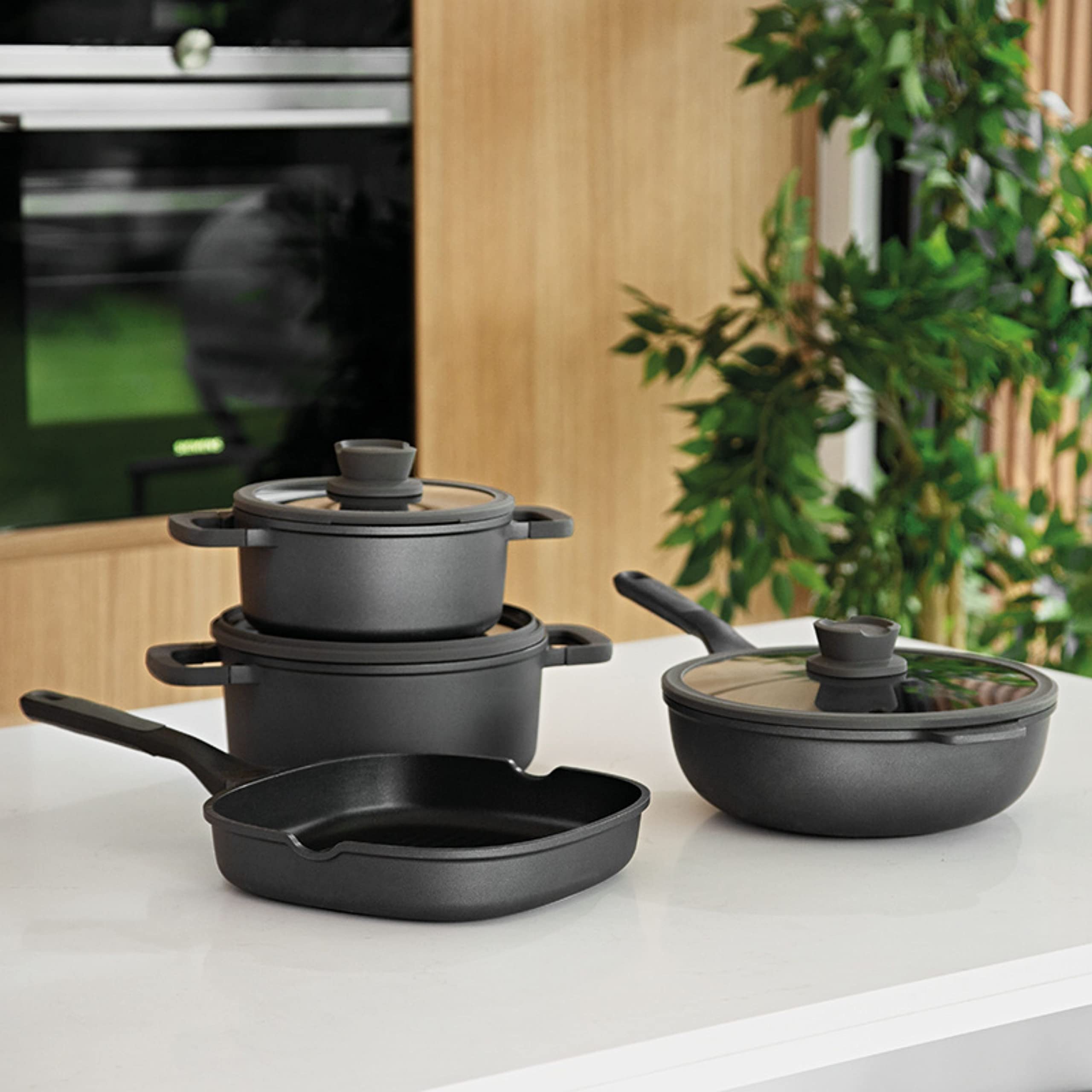 Berghoff Stone Nonstick 11in Fry Pan, Ferno-Green, Non-Toxic Coating, Stay-cool Handle, Induction Cooktop