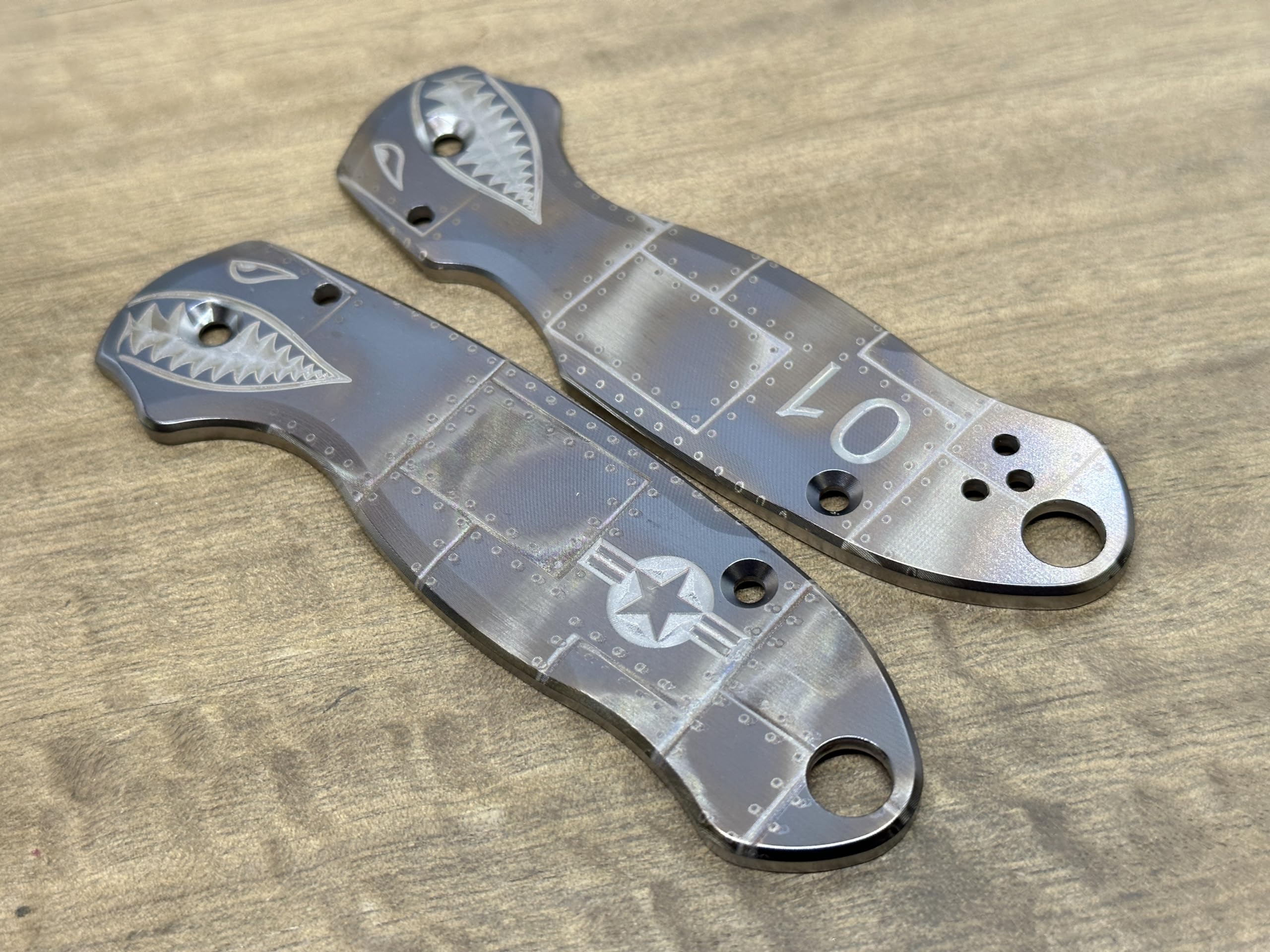Black P40 Riveted Airplane Engraved Titanium Scales for Spyderco para 3