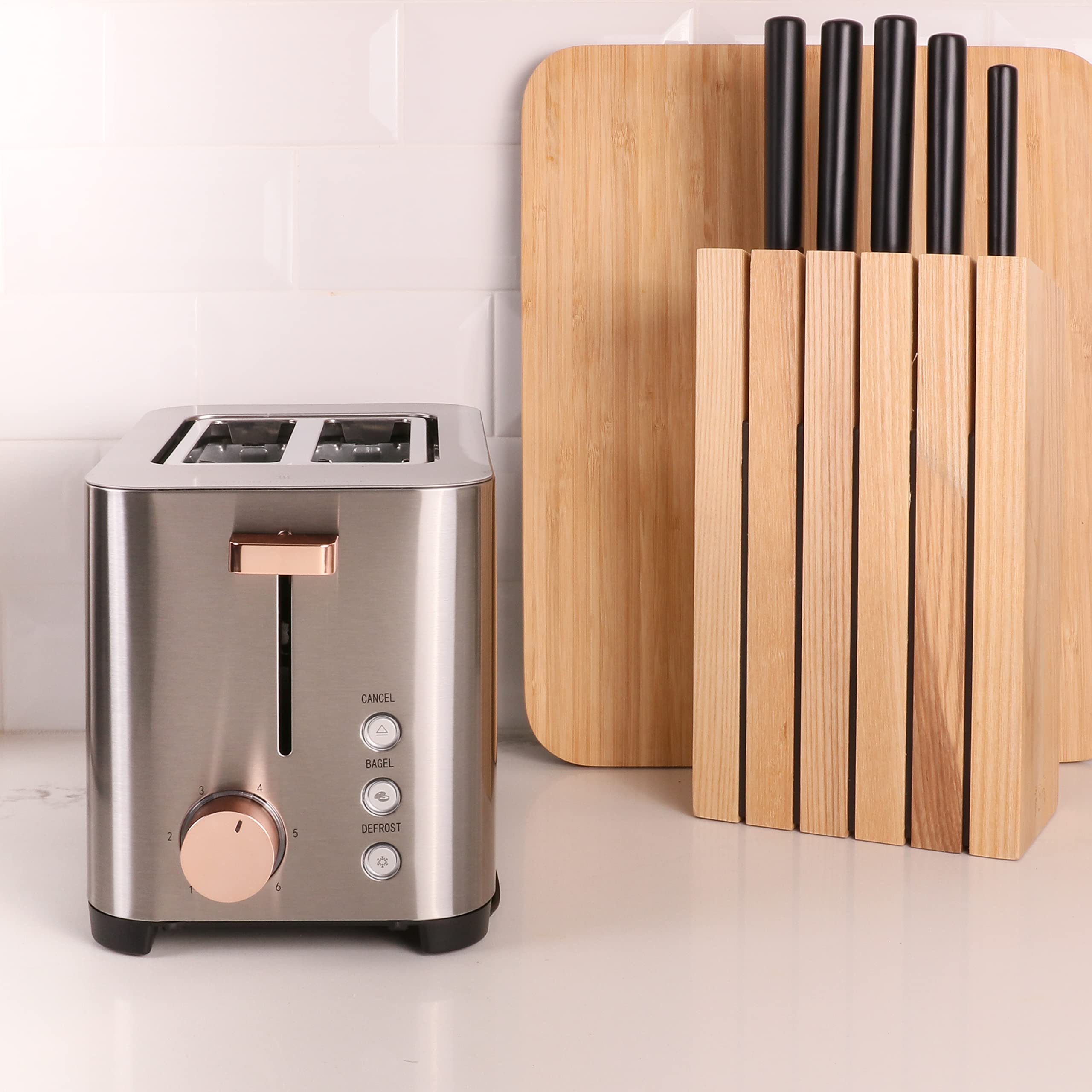 BergHOFF Ouro Gold Stainless Steel 2-Slice Toaster 850W 6 Shade Settings Auto Shut-off Extra Wide Slots Slide-out Crumb Tray