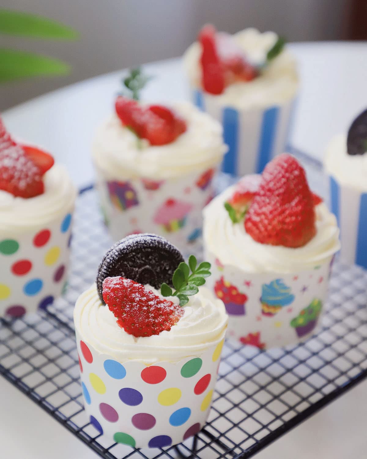 Bertacy 100-Pack Disposable Wrappers Large Paper Cake Baking Cup Cupcake Muffin Cases Birthday Party Decoration