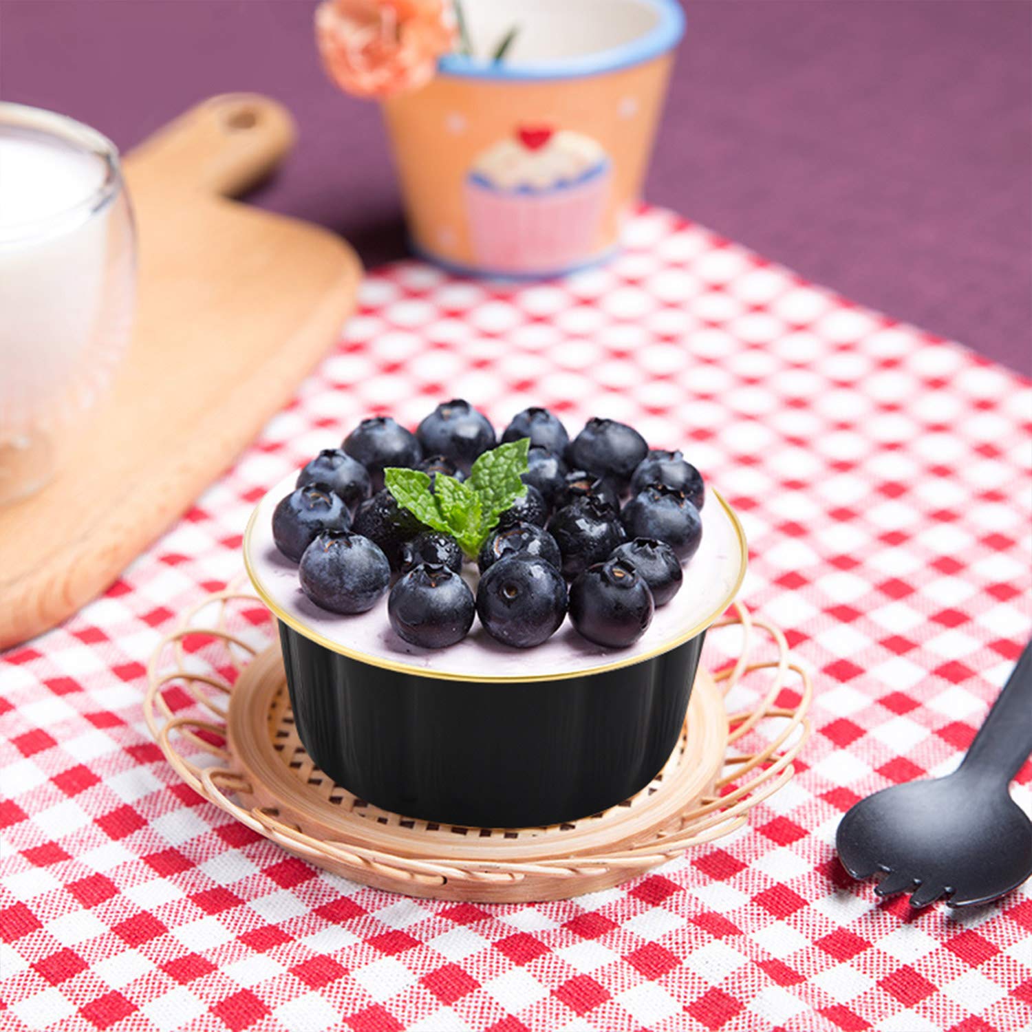 Beasea Disposable Ramekins with Lids, 8 oz 50 Pack Black Gold Aluminum Foil Cups, Disposable Creme Brulee Muffin Cupcake Baking Cup Mini Pudding Cups for Party Wedding Birthday