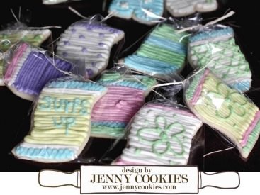 Blanket Beach Towel 3 Inch Cookie Cutter from The Cookie Cutter Shop β Tin Plated Steel Cookie Cutter