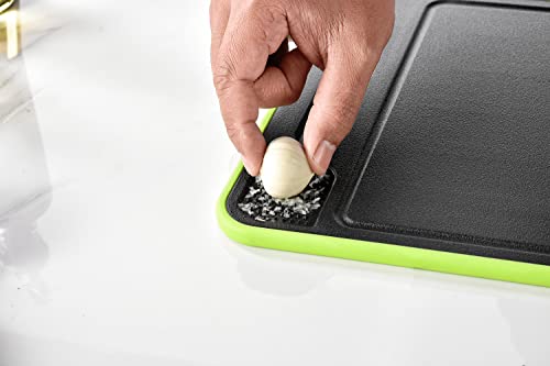 Bandeja de Descongelación - Tabla de cortar 4 en 1, Tabla Multifuncional con Afilador de Cuchillo, Rallador de ajo, Tabla para descongelar carne, Tabla de cortar antideslizante doble cara.