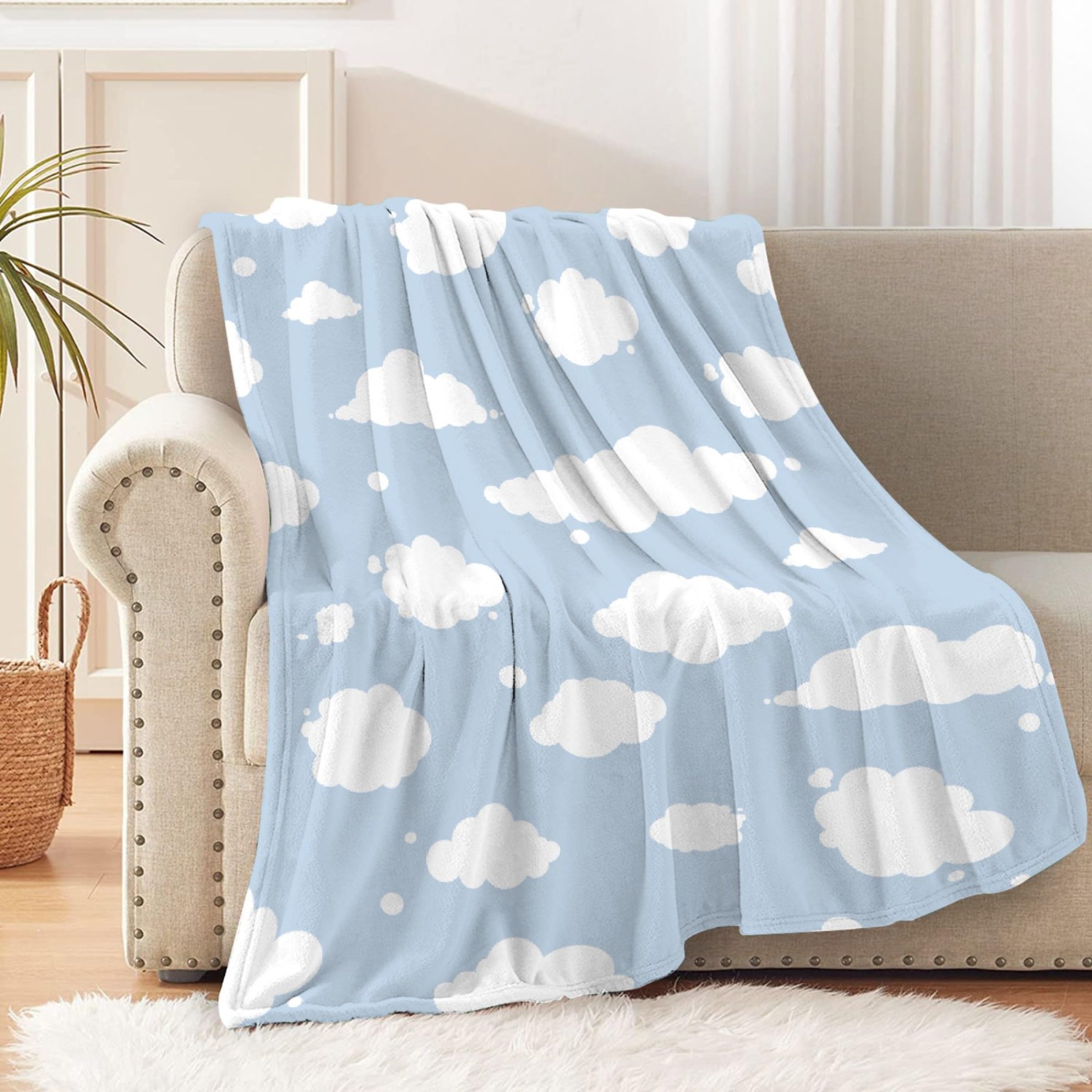Cloud Blanket, Cloud Print Throw Blanket, Blue and White Gift for Girl and Boy, Lightweight Soft Cute Cloud Fleece Blanket for Sofa Chairs Bed 40" x 30" for Pet