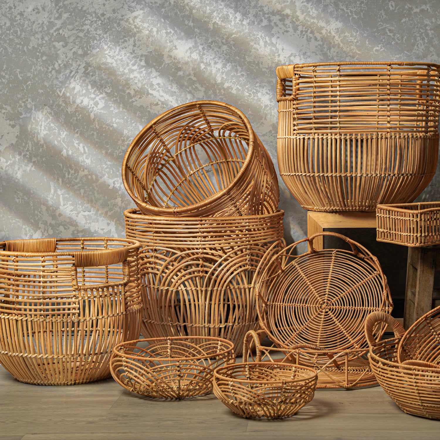 X AVIA HANDICRAFTS Set Of 2 Large Woven Blanket Baskets With Handles | Round Wicker Rattan Storage Floor Baskets for Shoe In Living Room | Extra Big Boho Rattan Laundry Baskets For Pillow, Blanket