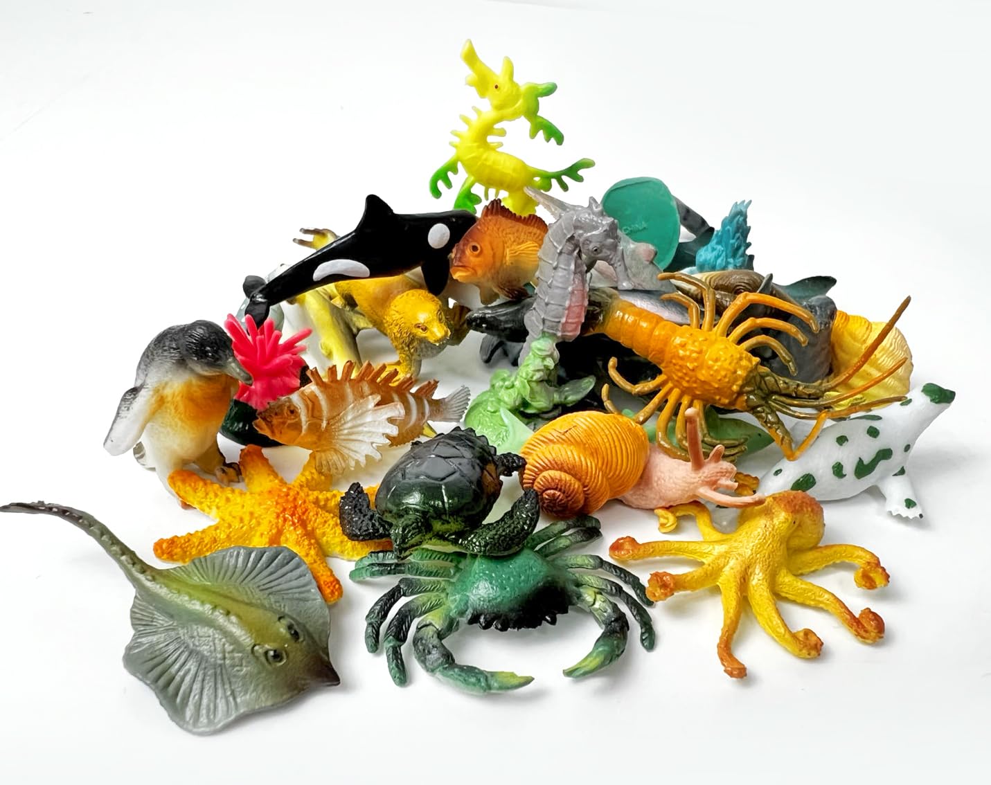 GiftExpress Ocean Sea Creatures/Animals Toy Figures, 36 Pcs Mini Assorted Under The Sea Life Realistic Figures, Educational Toy, Easter Egg Filler, Cupcake Topper, Aquarium Decorations