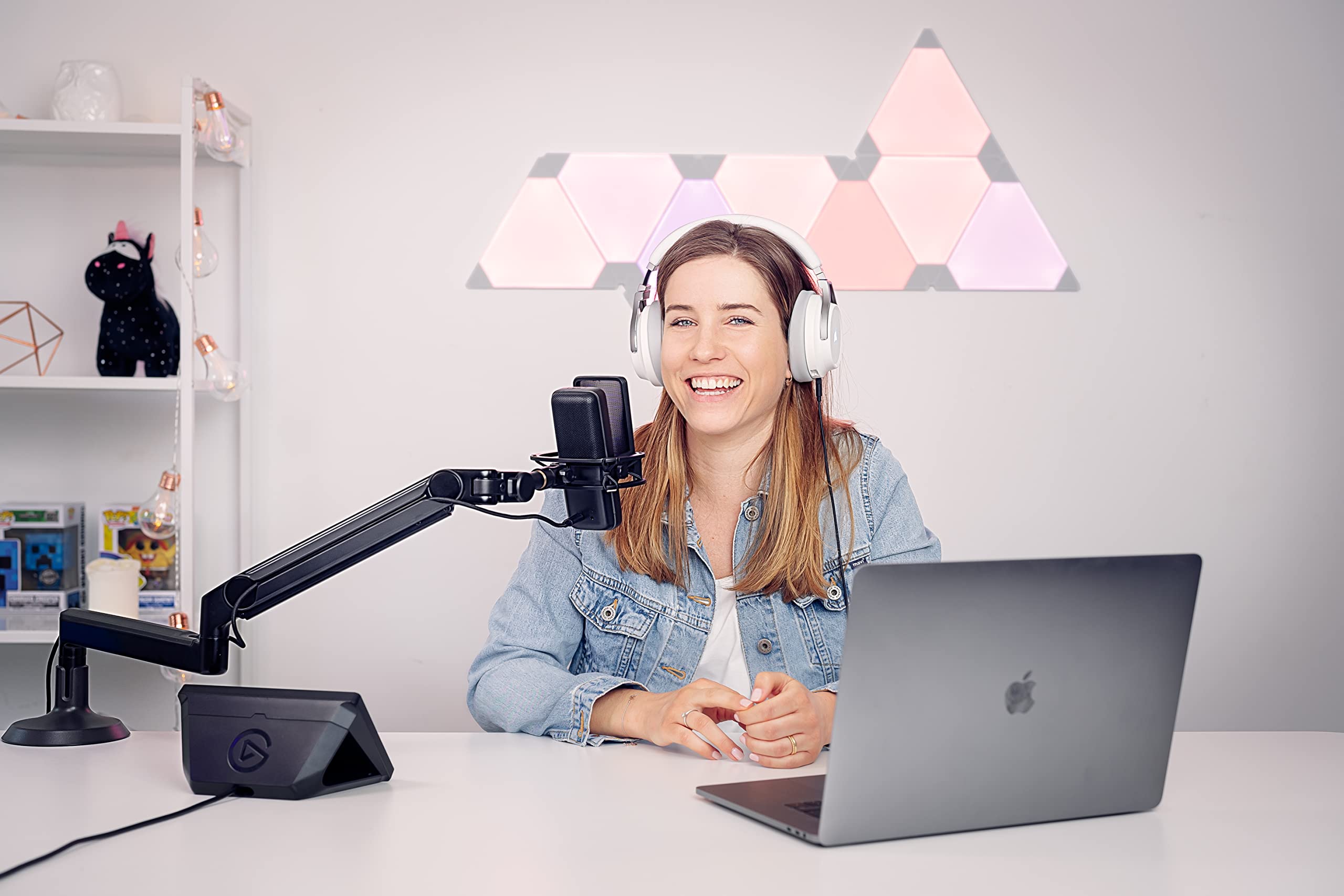 Elgato Pro Audio Transparency Set - Premium USB Condenser Microphone, Anti-plosive noise shield for Streaming, Podcasting, Recording, Gaming, Home Office and Video Conferencing