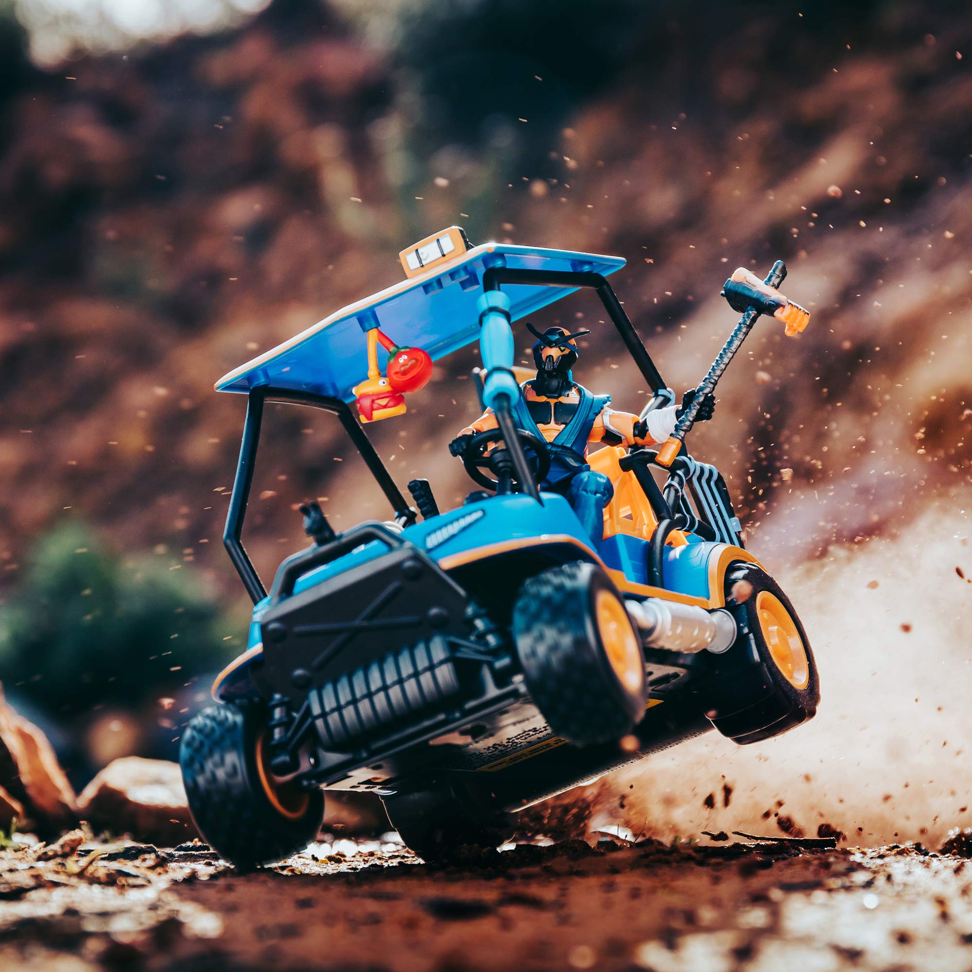 FORTNITE Stinger Wrap ATK Deluxe Feature Vehicle - 10 Inch All Terrain Vehicle (Stinger Wrapped) with Remote Control, Includes 4 Inch Copper Wasp Action Figure and 1 Power Punch Harvesting Tool