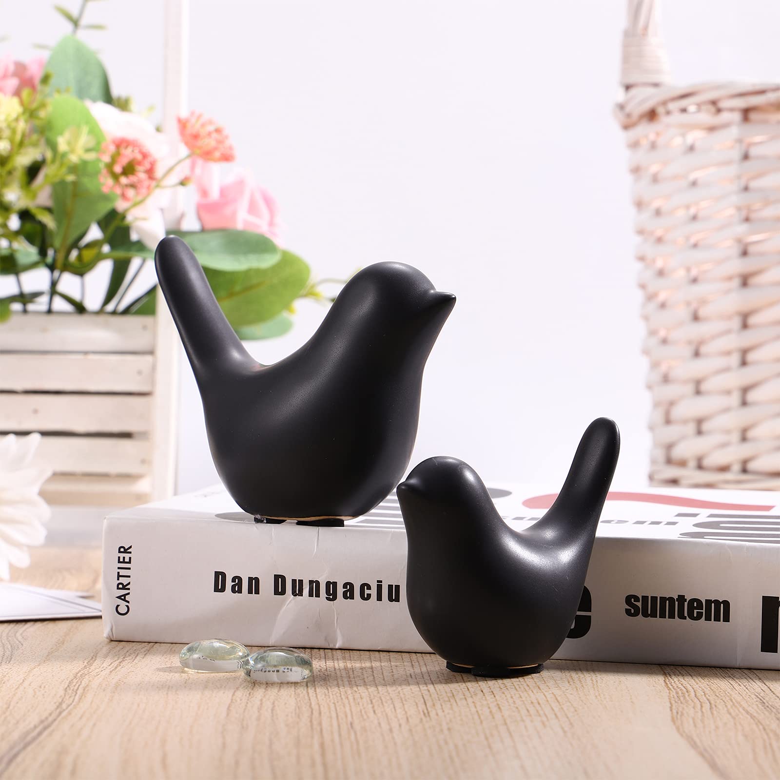 Homoyoyo 2Pcs Black Ceramic Birds Figurines, Small Animal Statues Home Decor, Modern Minimalist Animal Ornament Crafts for Home& Garden Decor