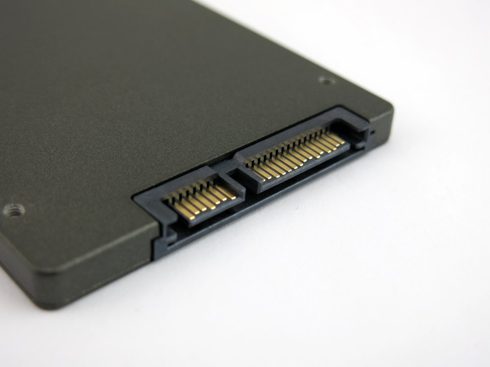 Micron 512GB MTFDDAK512MAM-1K1 RealSSD C400 SATA III 6.0 Gb/s 2.5 Solid State Drives (SSD)