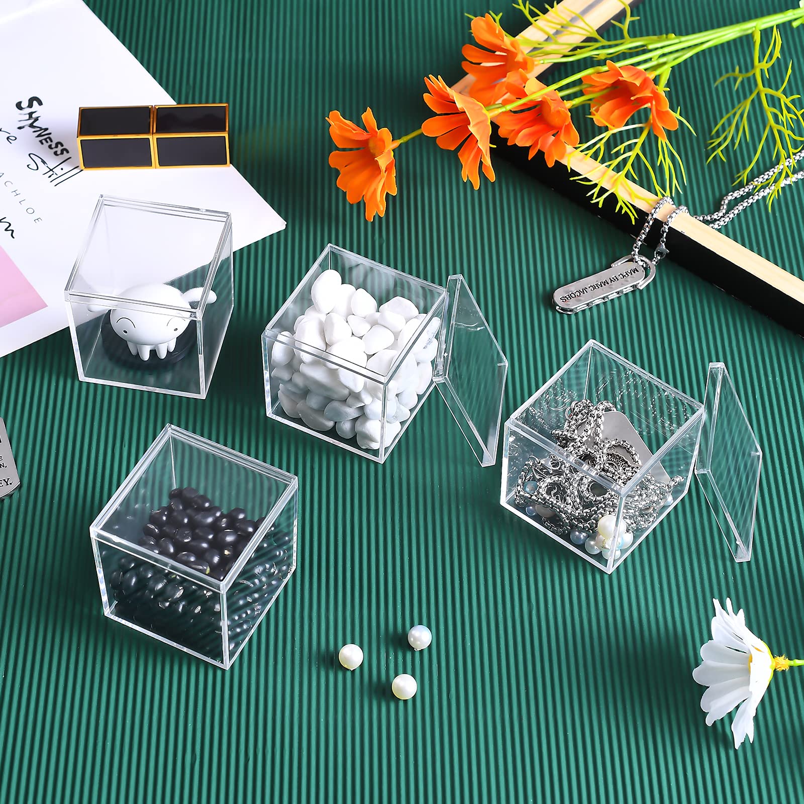 Dayaanee Small Acrylic Box Clear, 2Pcs Plastic Square Cube Containers with Lid Storage Box 2.2x2.2x2.2Inch/55X55X55mm for Candy Pill and Tiny Jewelry