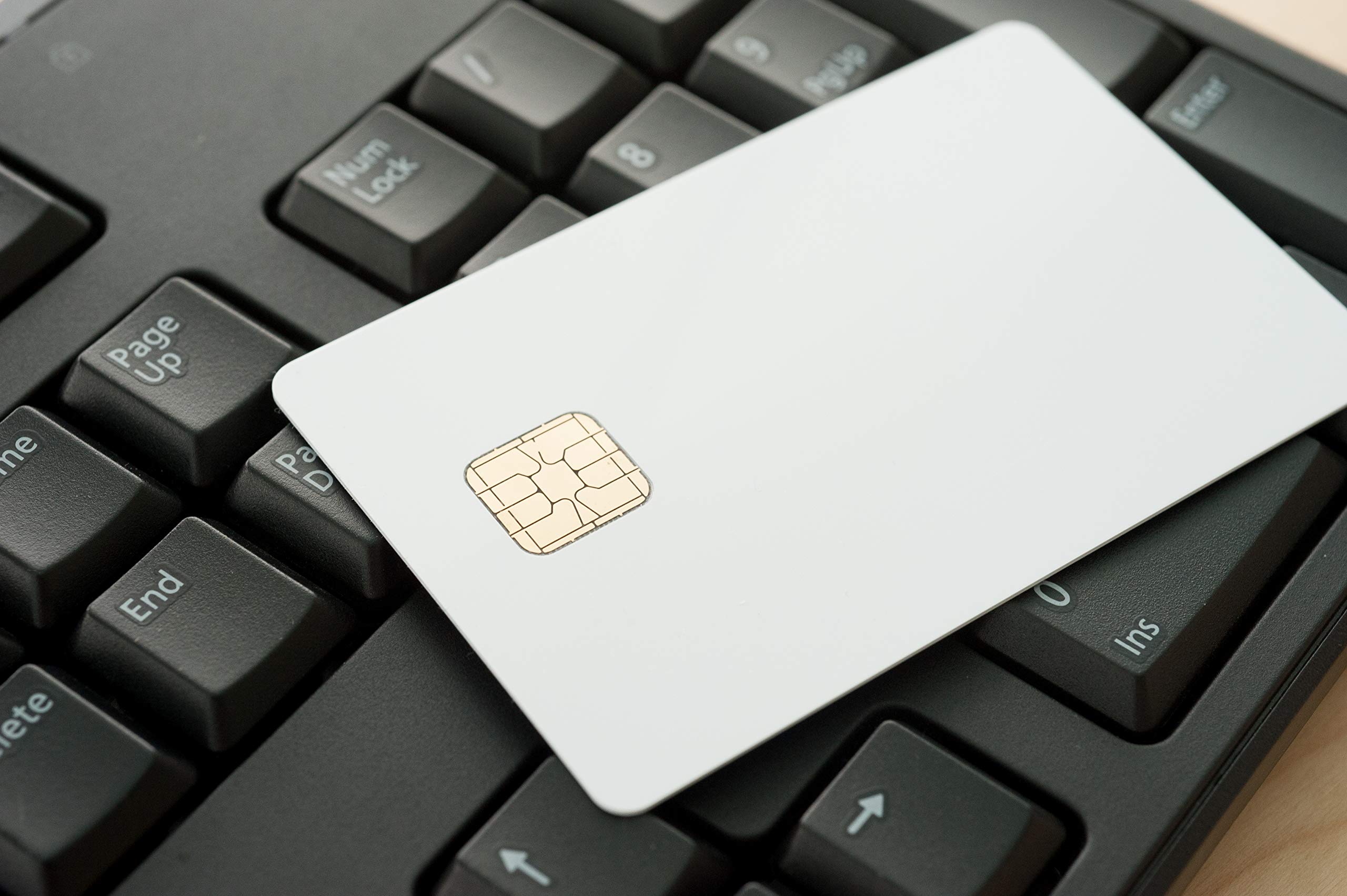 Taglio PIVKey C910 Certificate Based PKI Smart Card for Authentication and Identification, Dual Interface Contact/Contactless Smart Card, Supports Windows PIV Drivers, Standard ISO.