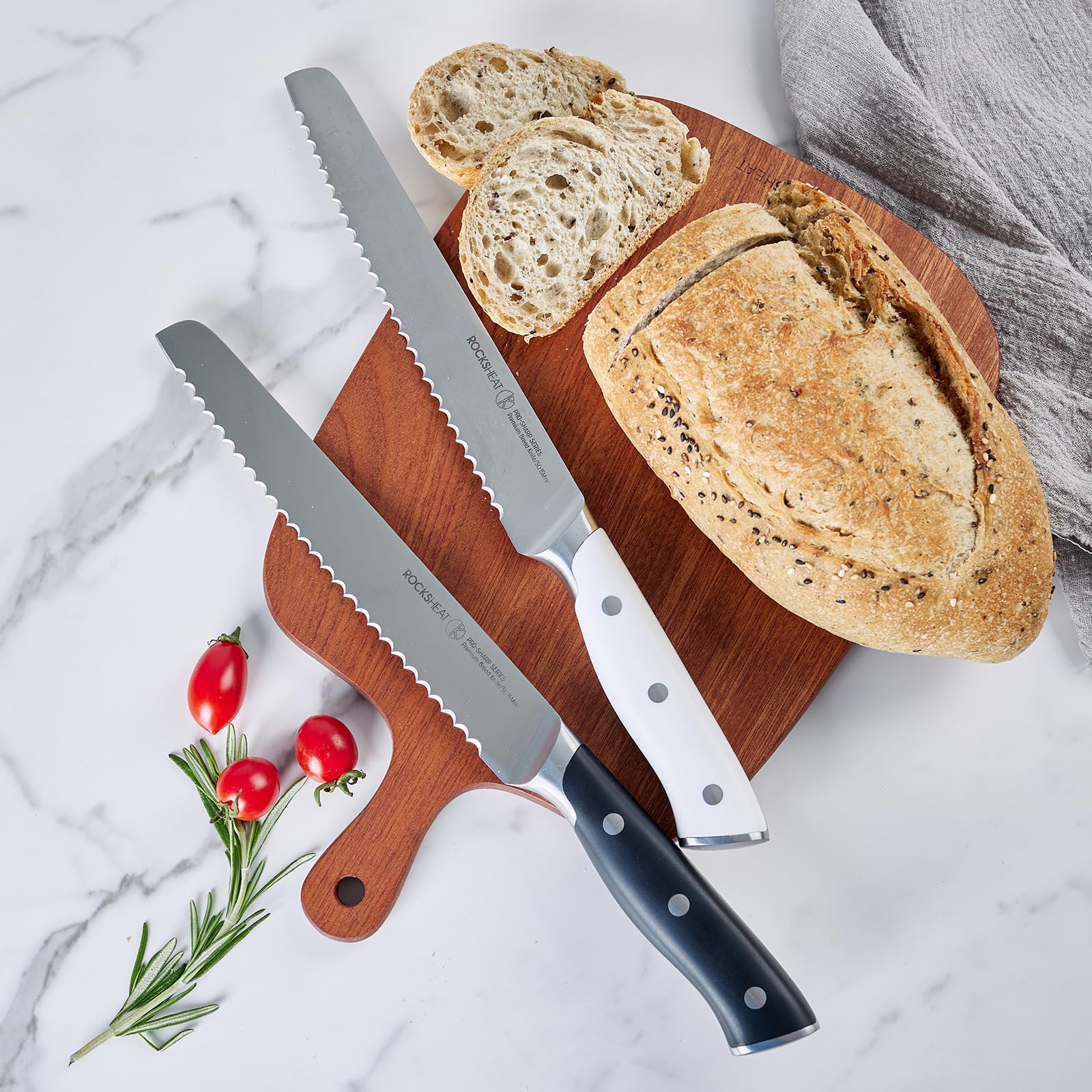 ROCKSHEAT Bread Knife 8.5 inch Ultra Sharp Serrated Bread Slicing Knife for Homemade Crusty Bread One-Pieces Fully Forged Stainless Steel Cake Knife