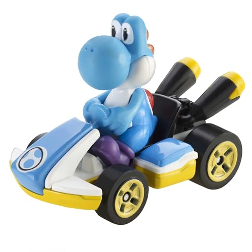 Hot Wheels GBG26 Mario Kart 1:64 Die-Cast Mario with Standard Kart Vehicle