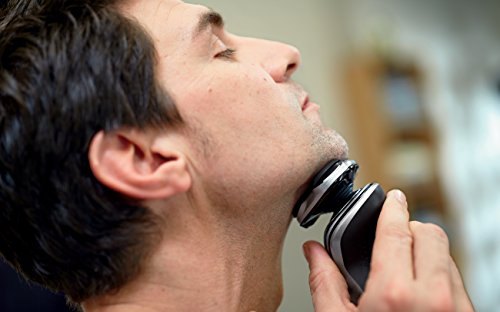 Philips Norelco Electric Shaver 5500 Wet & Dry,S5370/81, with Turbomode and Precision Trimmer