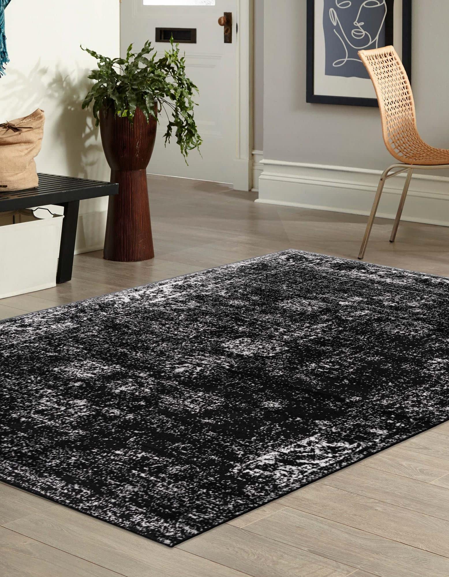 Rugs.com Monte Carlo Collection Rug โ 8' x 10' Black Medium Rug Perfect for Living Rooms, Large Dining Rooms, Open Floorplans