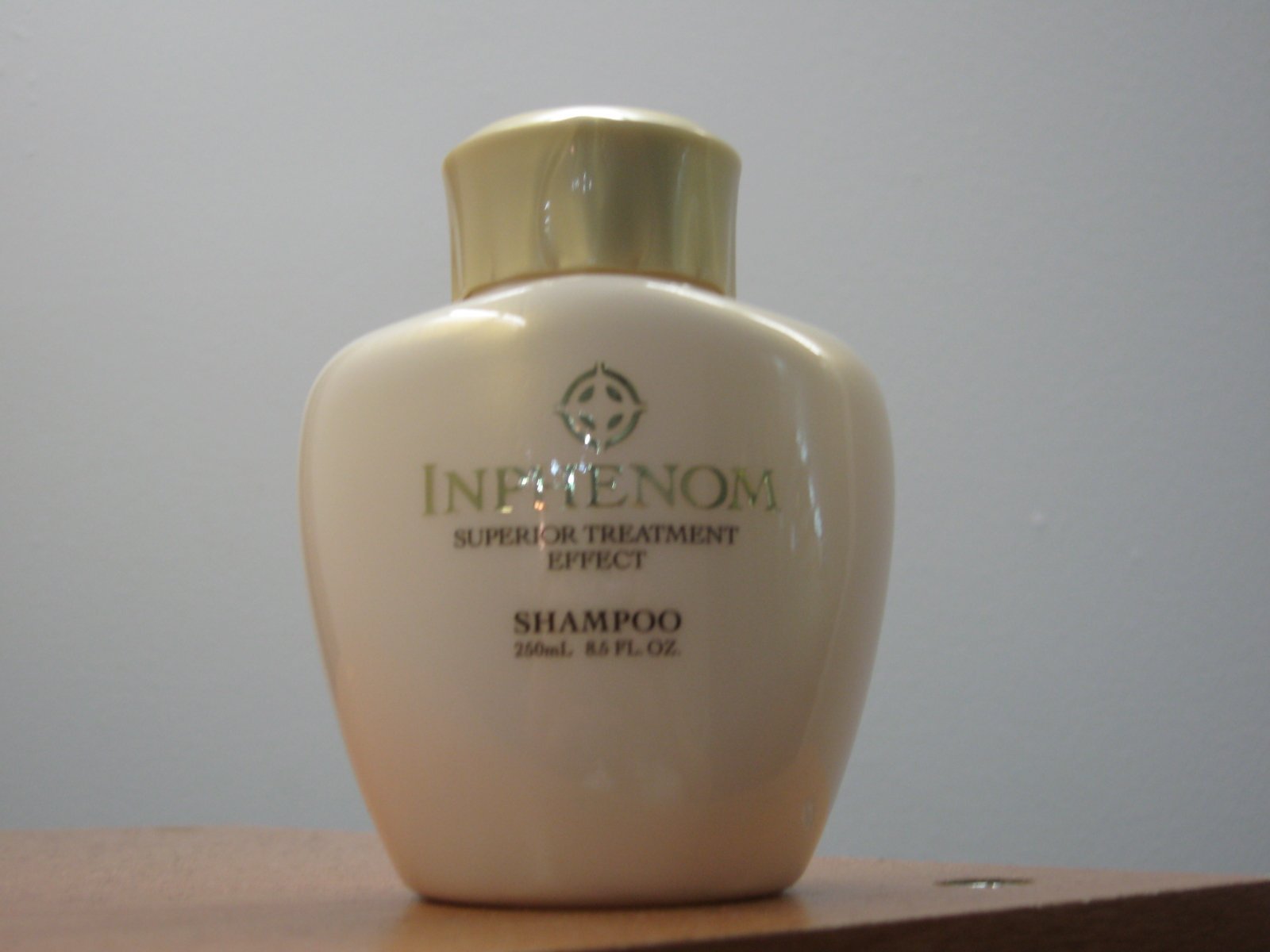Inphenom Shampoo (8.5 oz)
