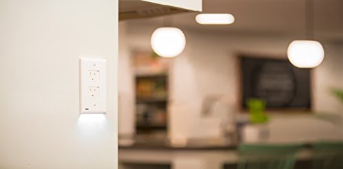 SnapPower 3 Pack SafeLight [for Décor Outlets] - Self-Closing Safety Cover Plate with LED Night Light - Child-Proofing Wall Plate Helps Protect Baby from Electrical Shock - (Décor, White)