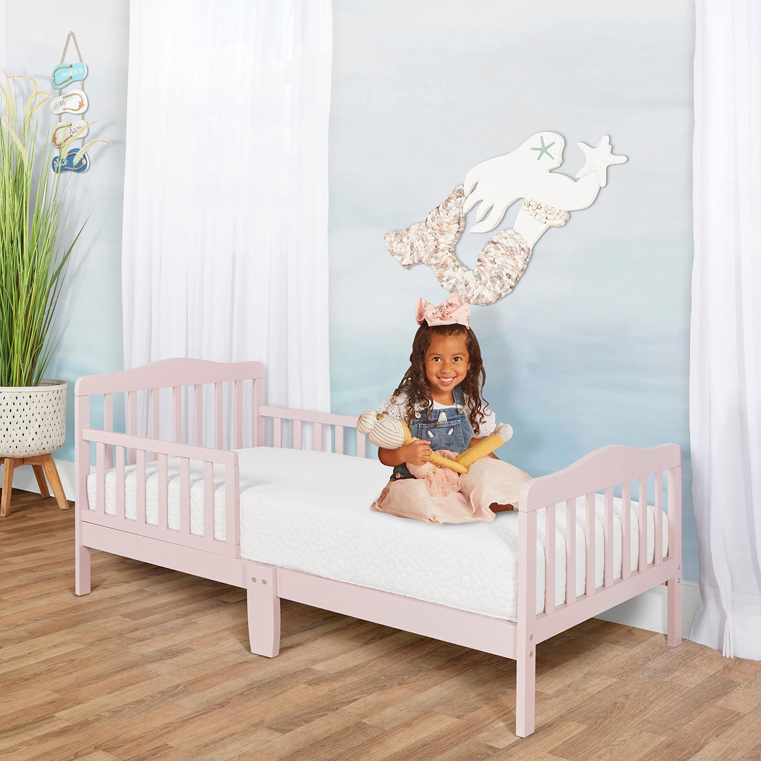 Dream On Me Classic Design Toddler Bed in Pink, Greenguard Gold Certified