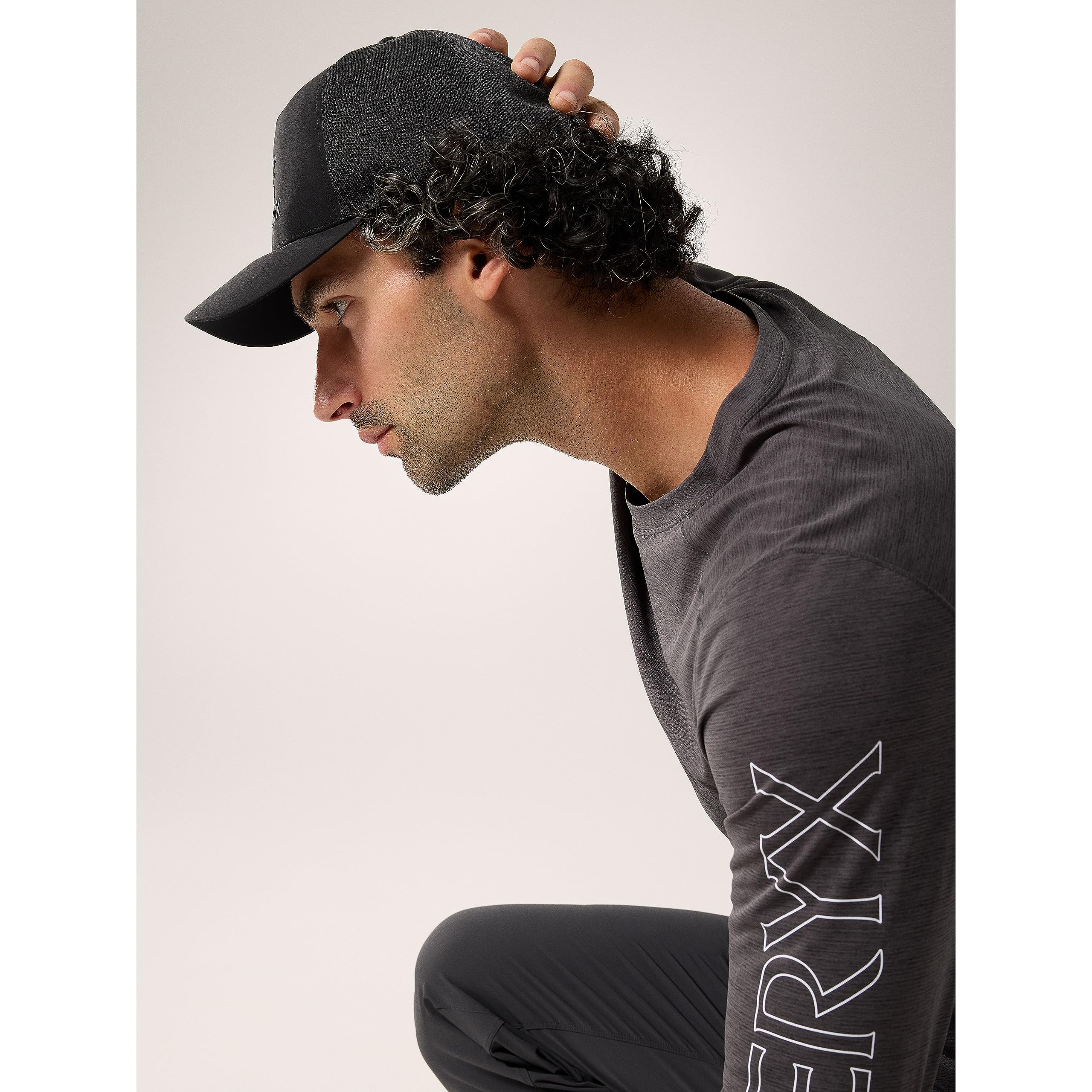 Arc'teryx Bird Curved Brim Trucker Hat | Curved-Brim Performance Trucker | Black, One Size