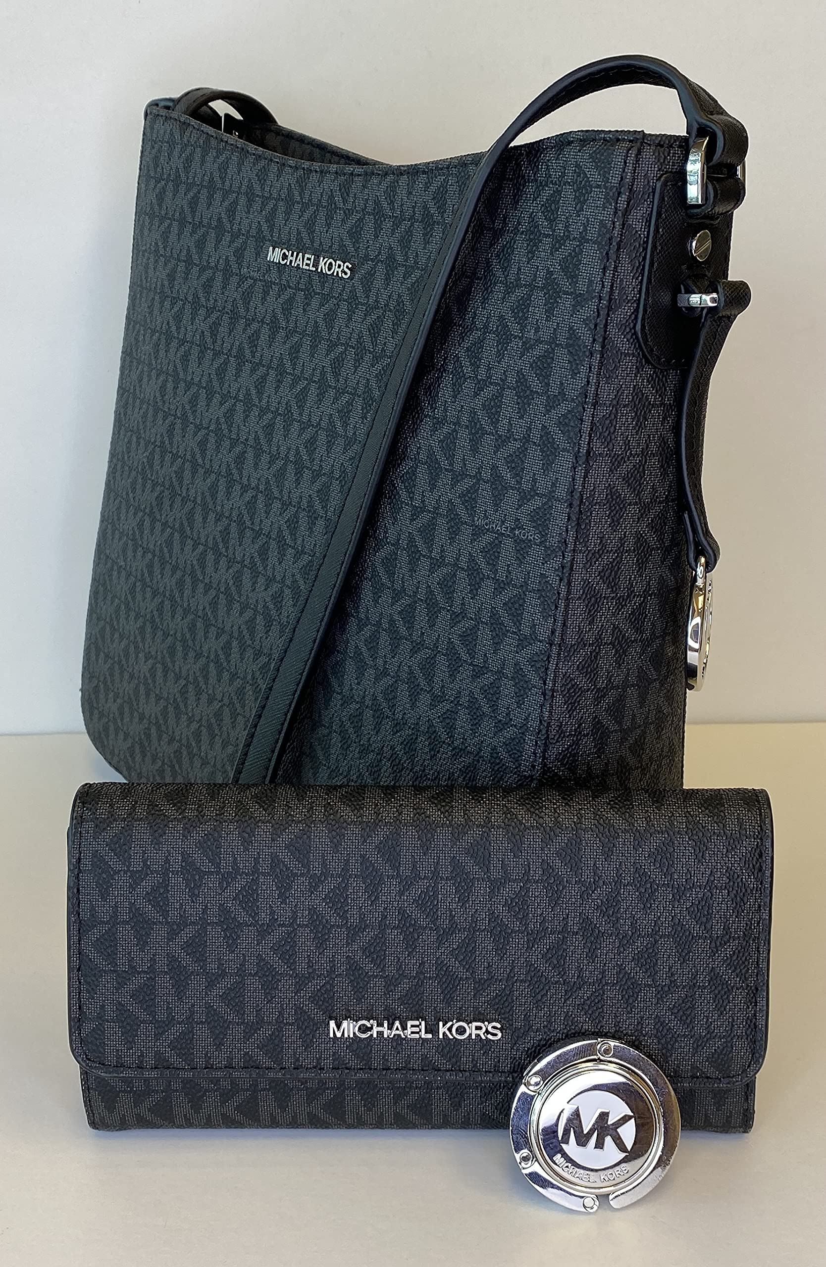 Michael Kors MICHAEL Michael Kors Jet Set Travel Large Messenger Crossbody bundle with Trifold Wallet Purse Hook (Signature MK Vanilla)