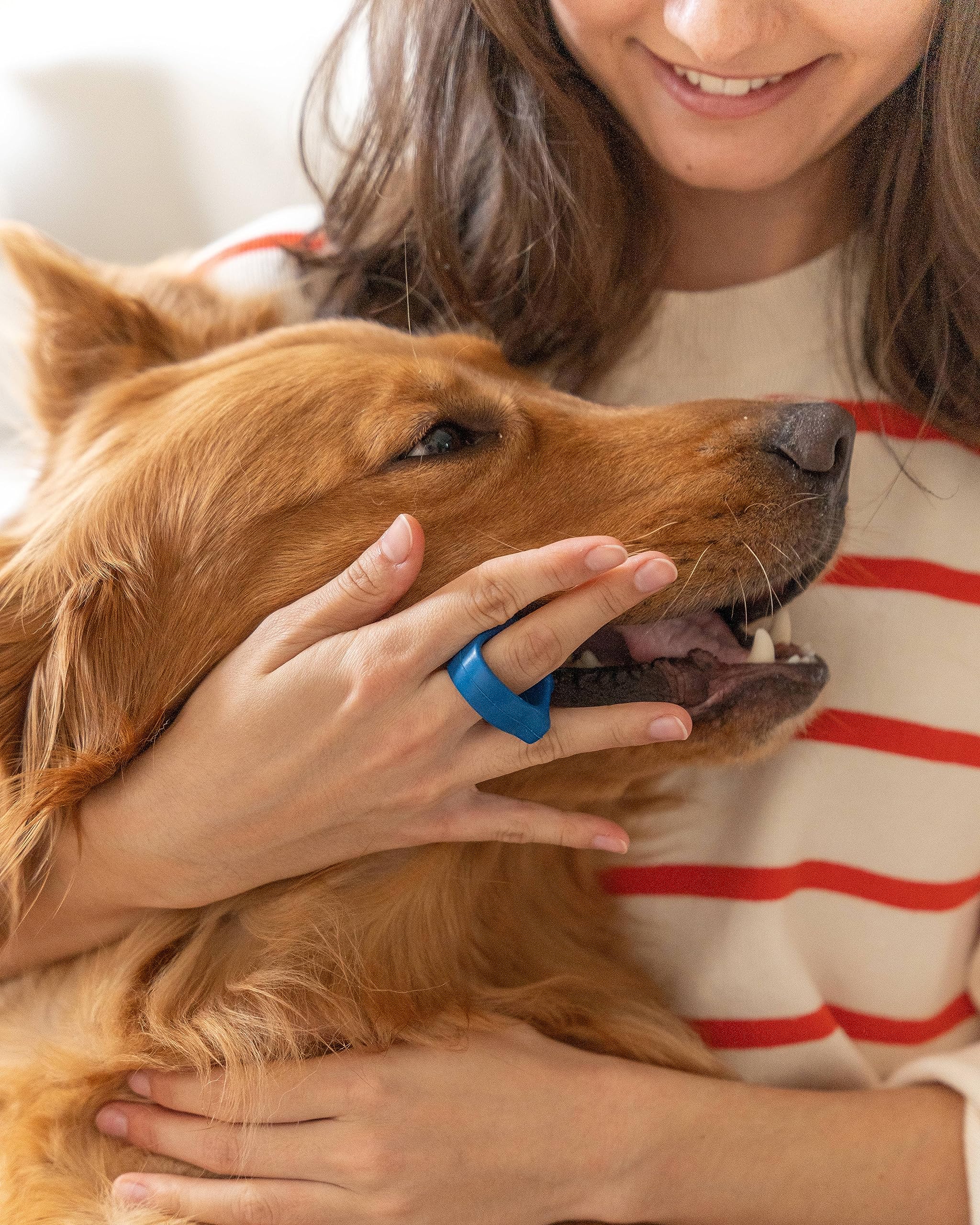 Dog Toothbrush and Bite Block Assistant (Protects Hand and Fingers) Combo Pack by Paw Ready for Puppies' Dogs and Cats Medium Size for use with Pets Between 15-85 lbs. (7-38.5 Kg).