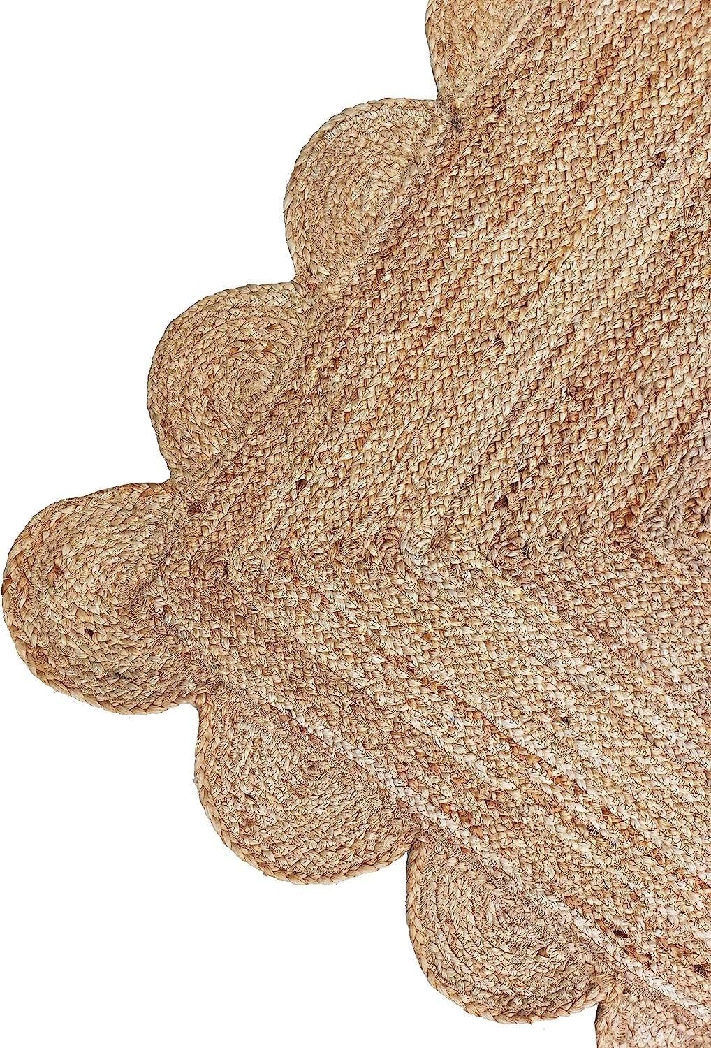 Scallop Pattern Jute Bohemian Area Rug (2' x 3')