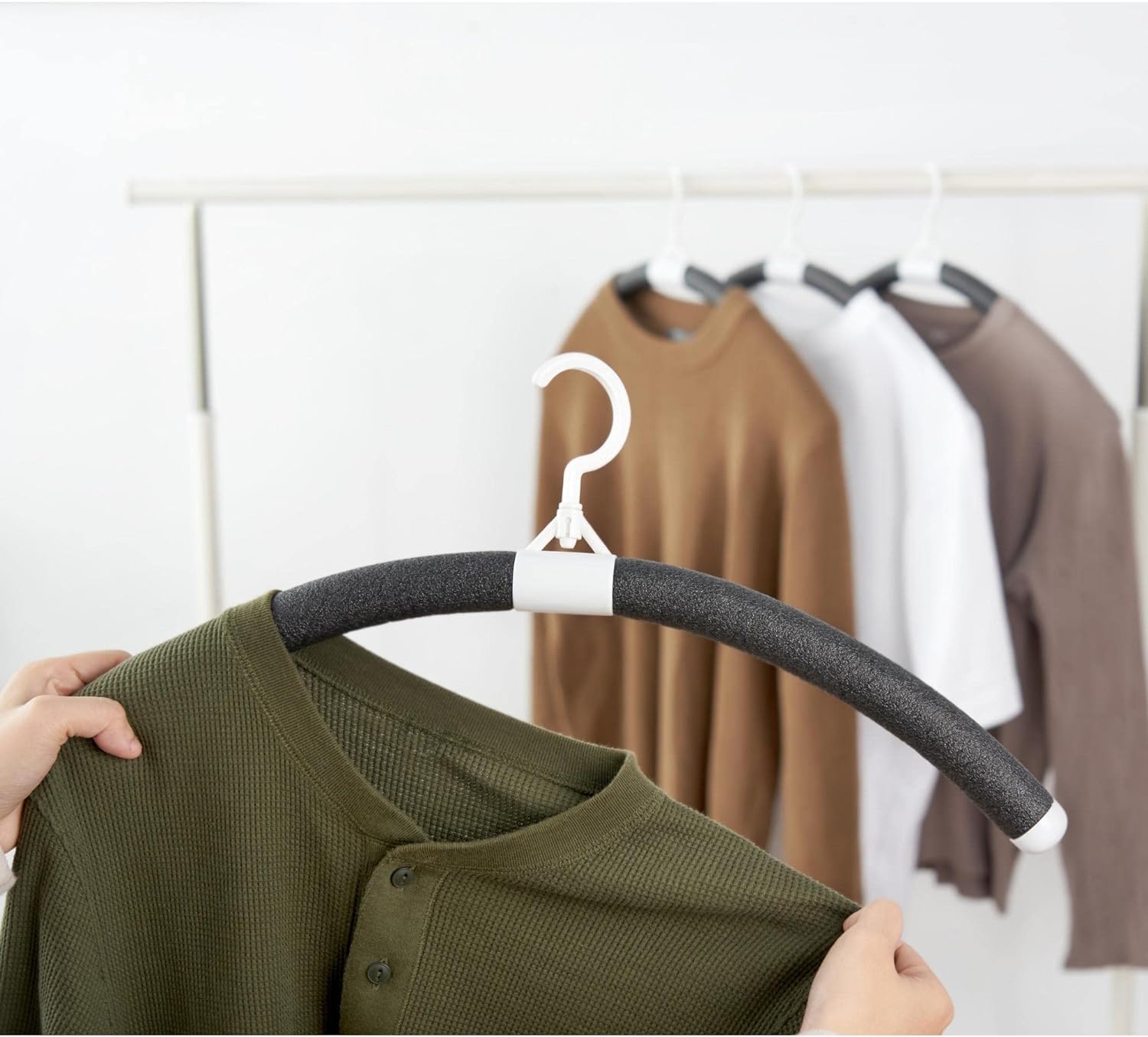 Displays By Jack No Shoulder Bumps Sweater Coat Cloth Hangers Padded Bendable Hanger for Bump Free Clothing Adjustable, Extended Width 21""(Black, 10)